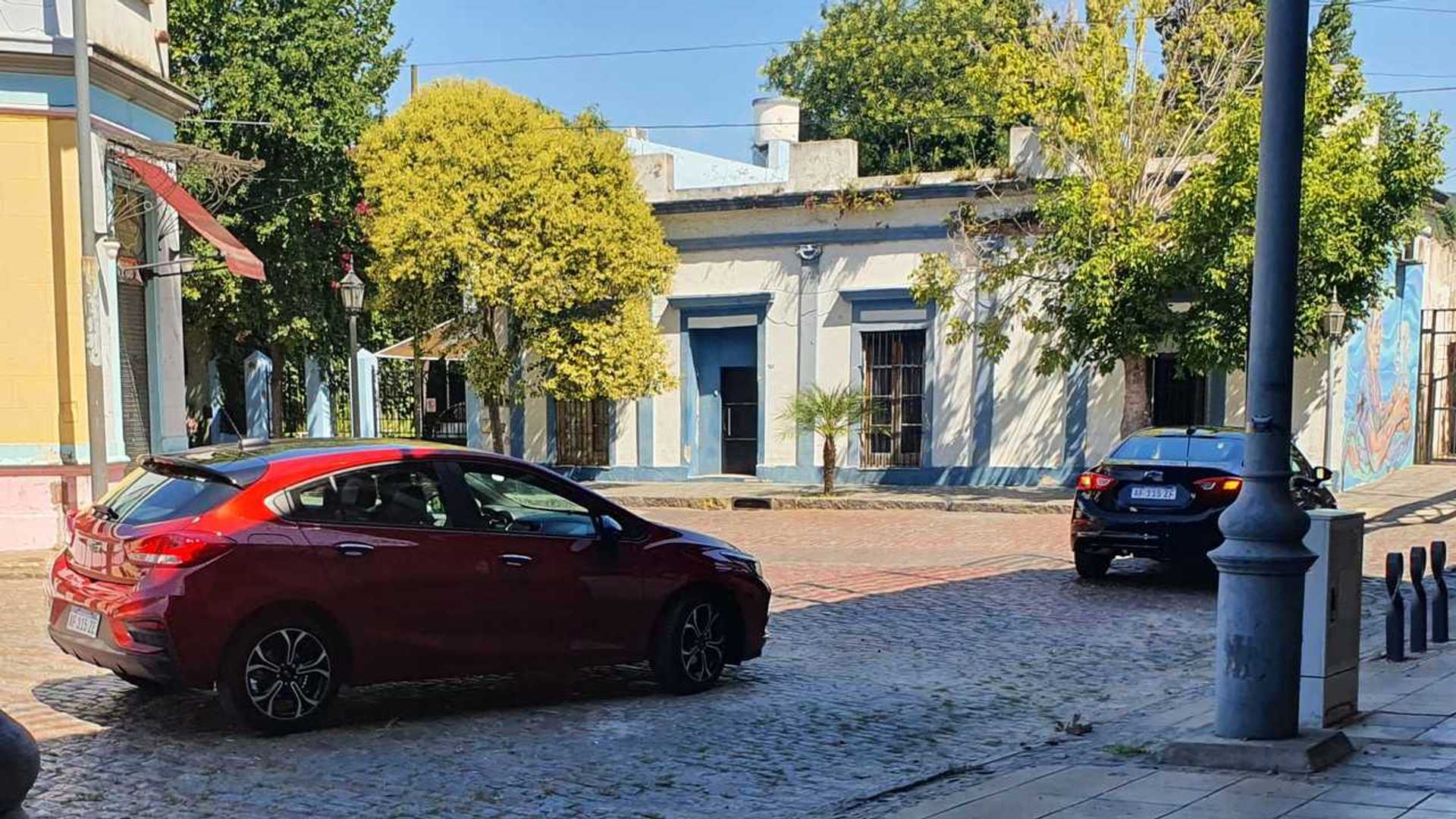 No sólo RS: Chevrolet también lanzará el Cruze Midnight argentino