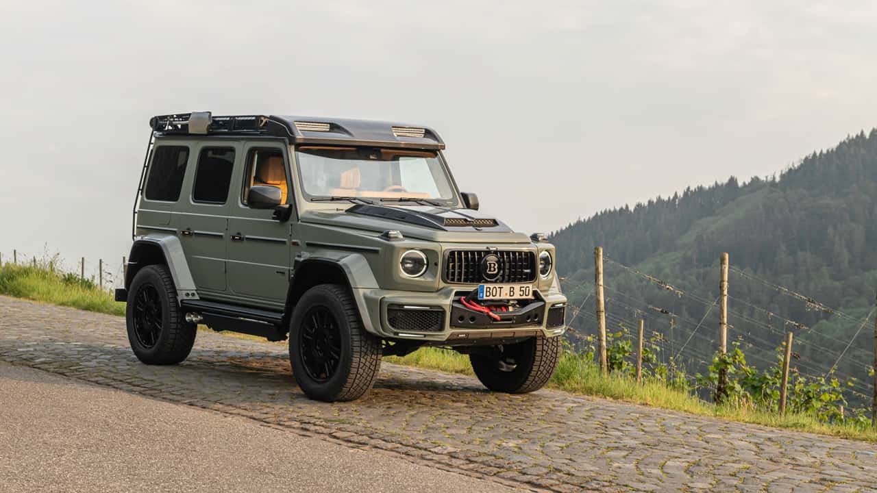 BRABUS Reveals The New 800 4x4² Stealth Green Super SUV