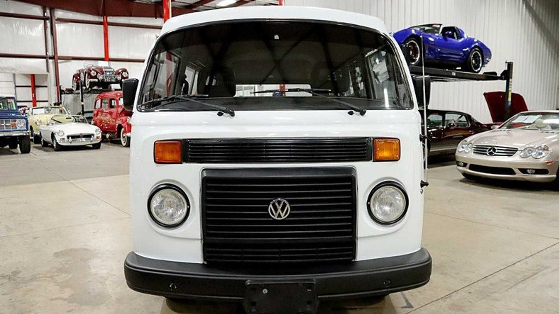 Imported 1994 Volkswagen Kombi Is A True Modern Classic | Motorious