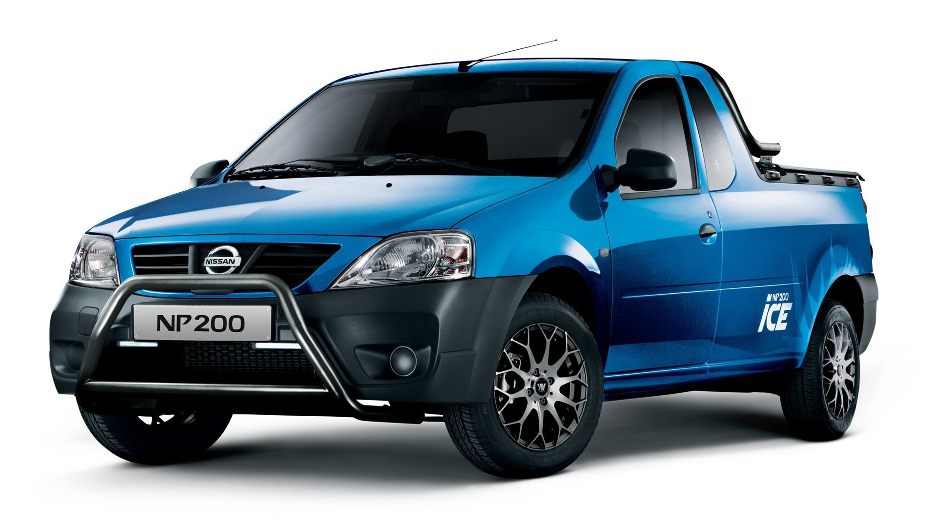 Nissan NP200: picape derivada do Logan estreia série limitada Ice Edition