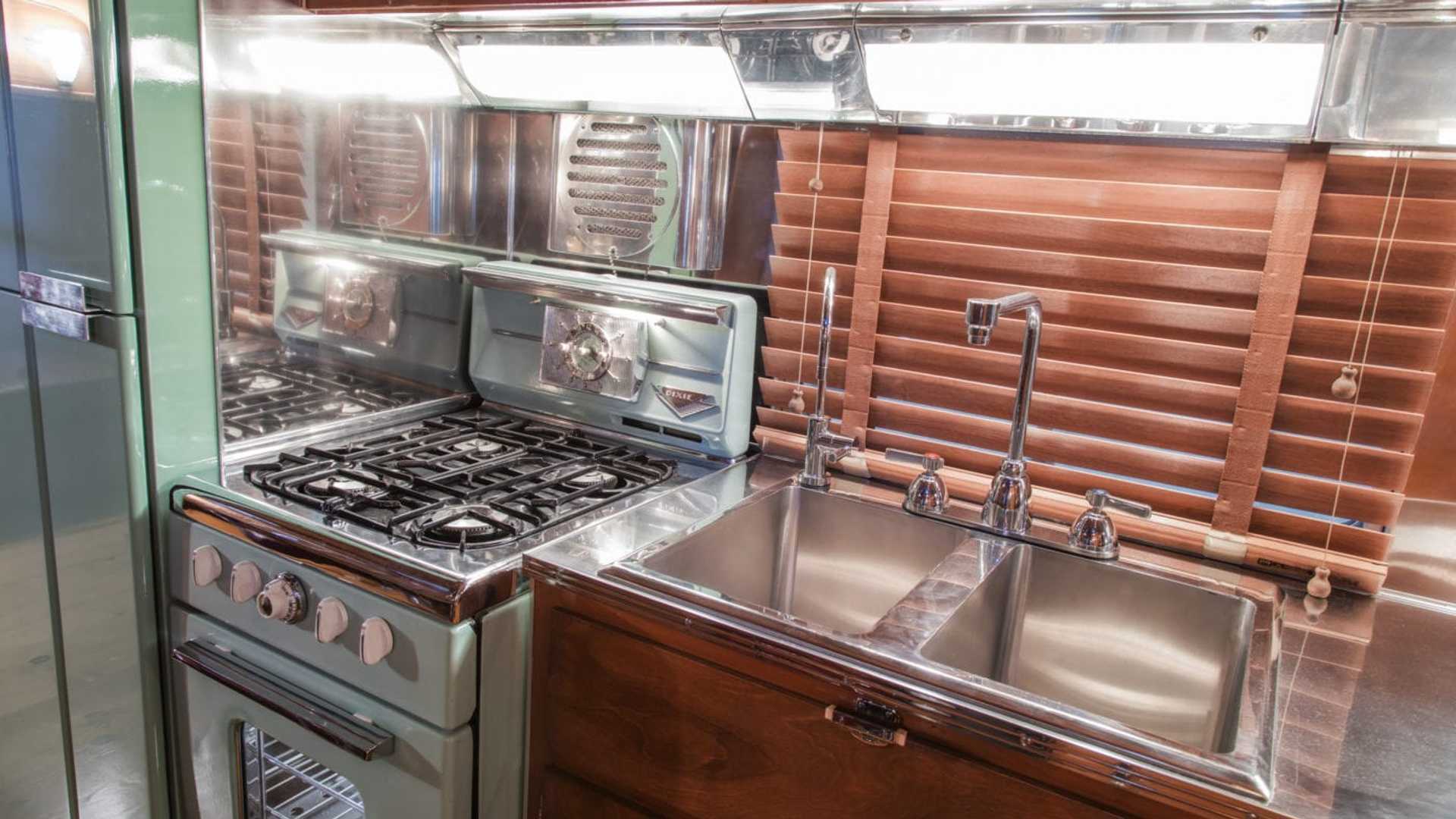 Hook Up To This Vintage Art Deco Travel Trailer For $975K | Motorious