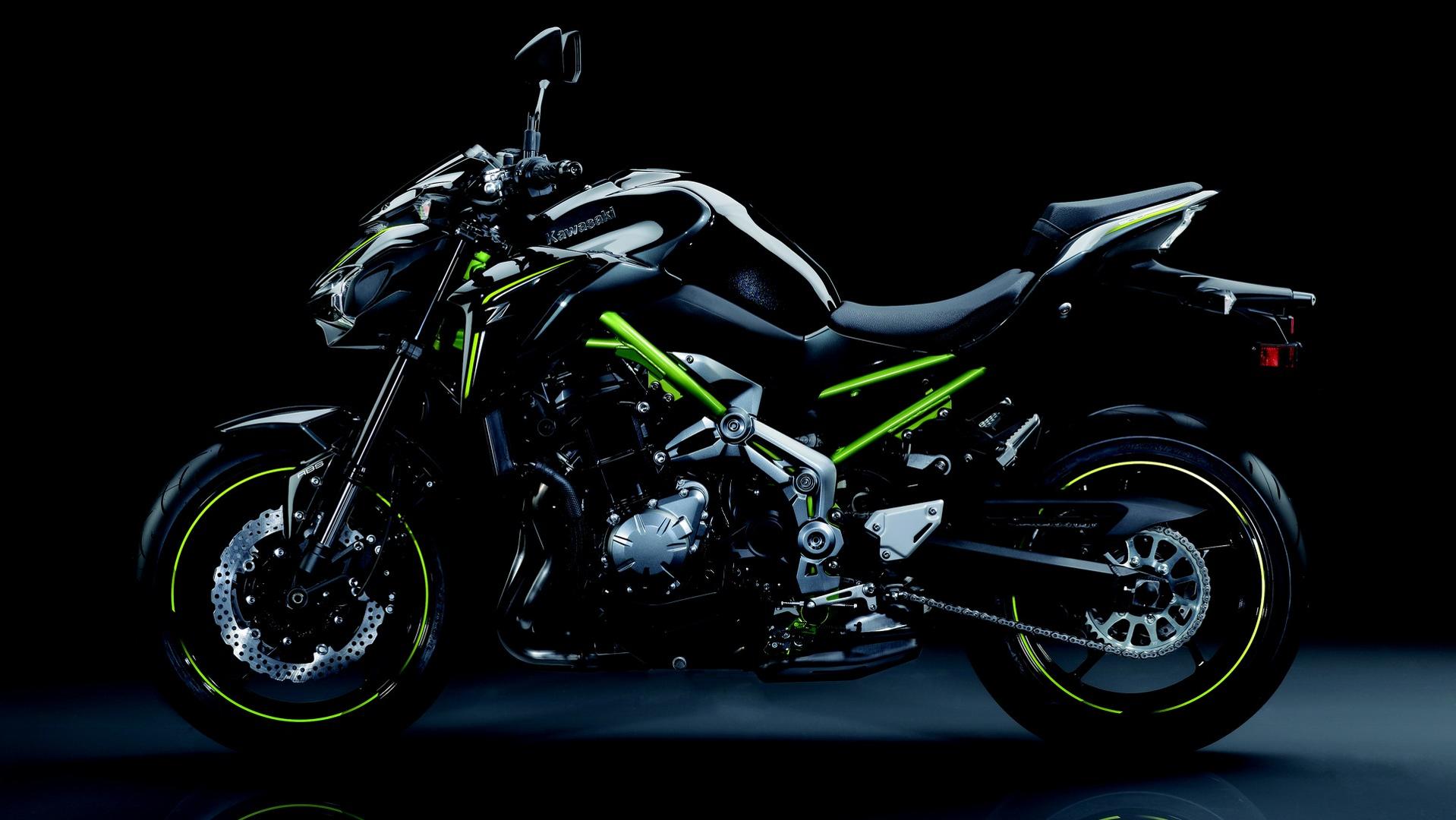Kawasaki lança supernaked Z900 por R$ 41.990