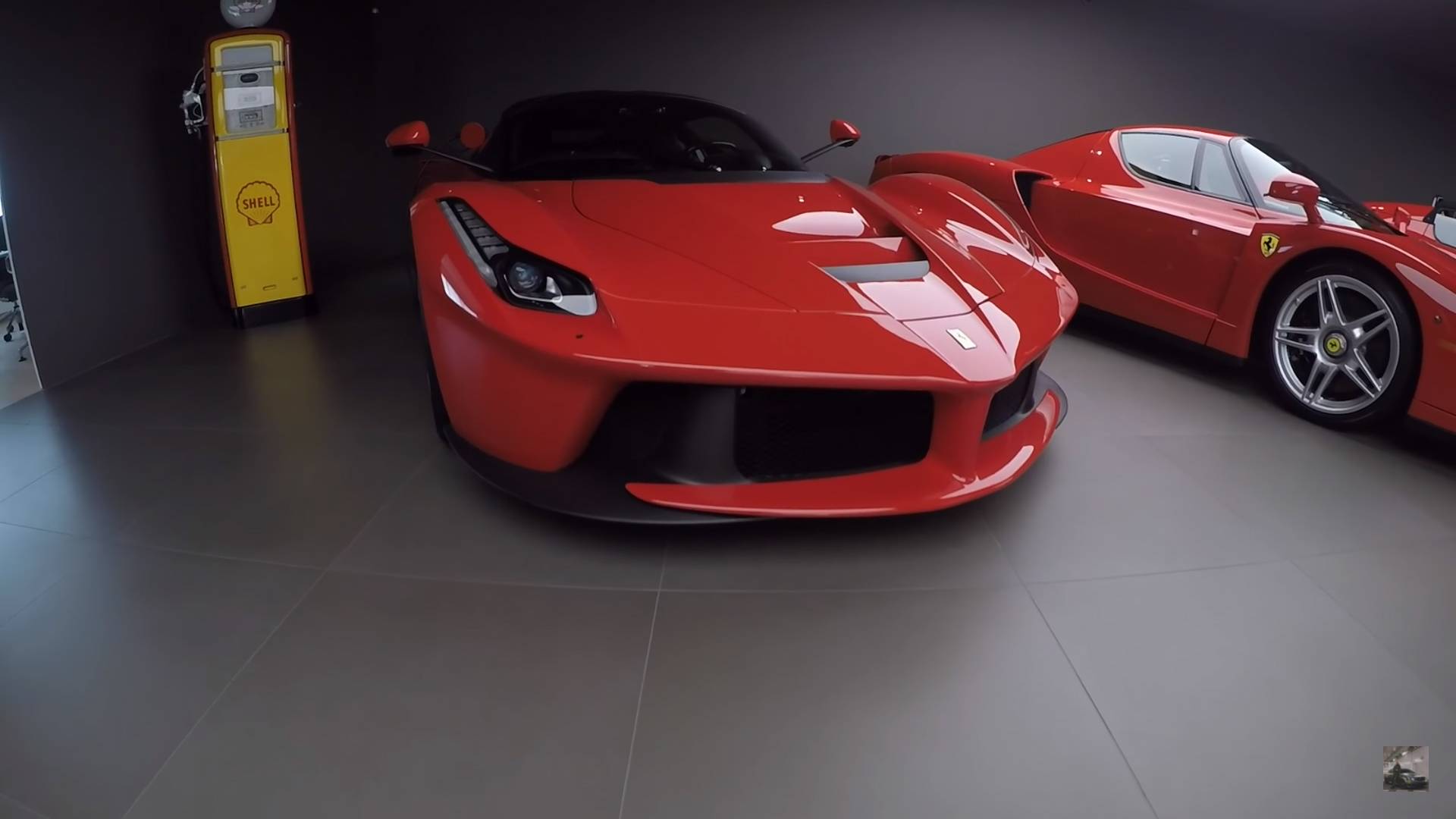 VIDÉO - L’impressionnante collection Ferrari de Swizzcars