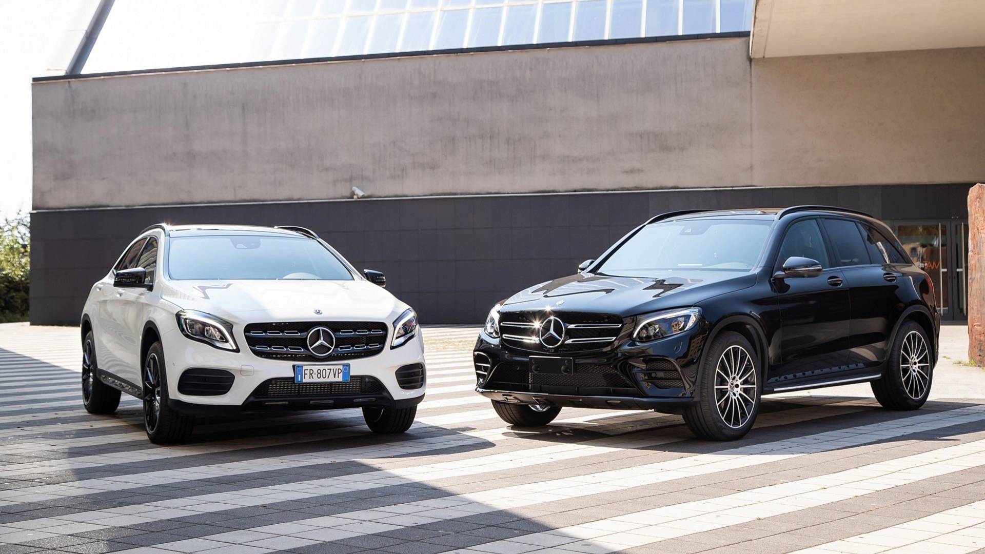 Mercedes Night Edition, look AMG e più tecnologia