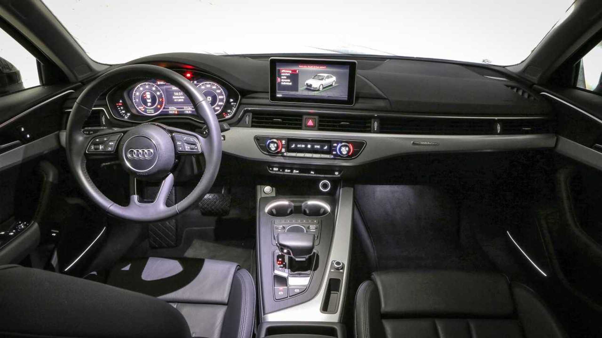 Comparativo: Novo BMW 330i encara Audi A4 e Mercedes C300