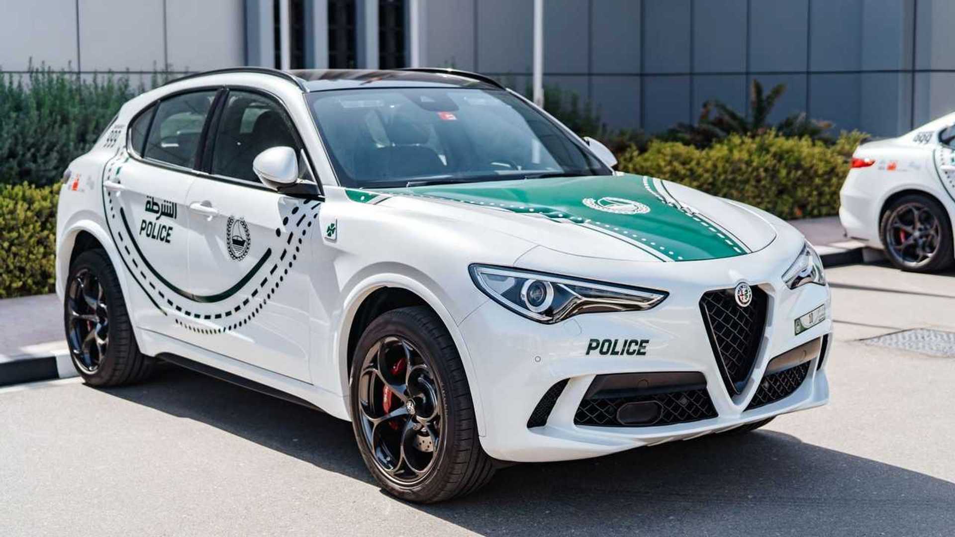 La police de Dubaï reçoit les Alfa Romeo Giulia et Stelvio