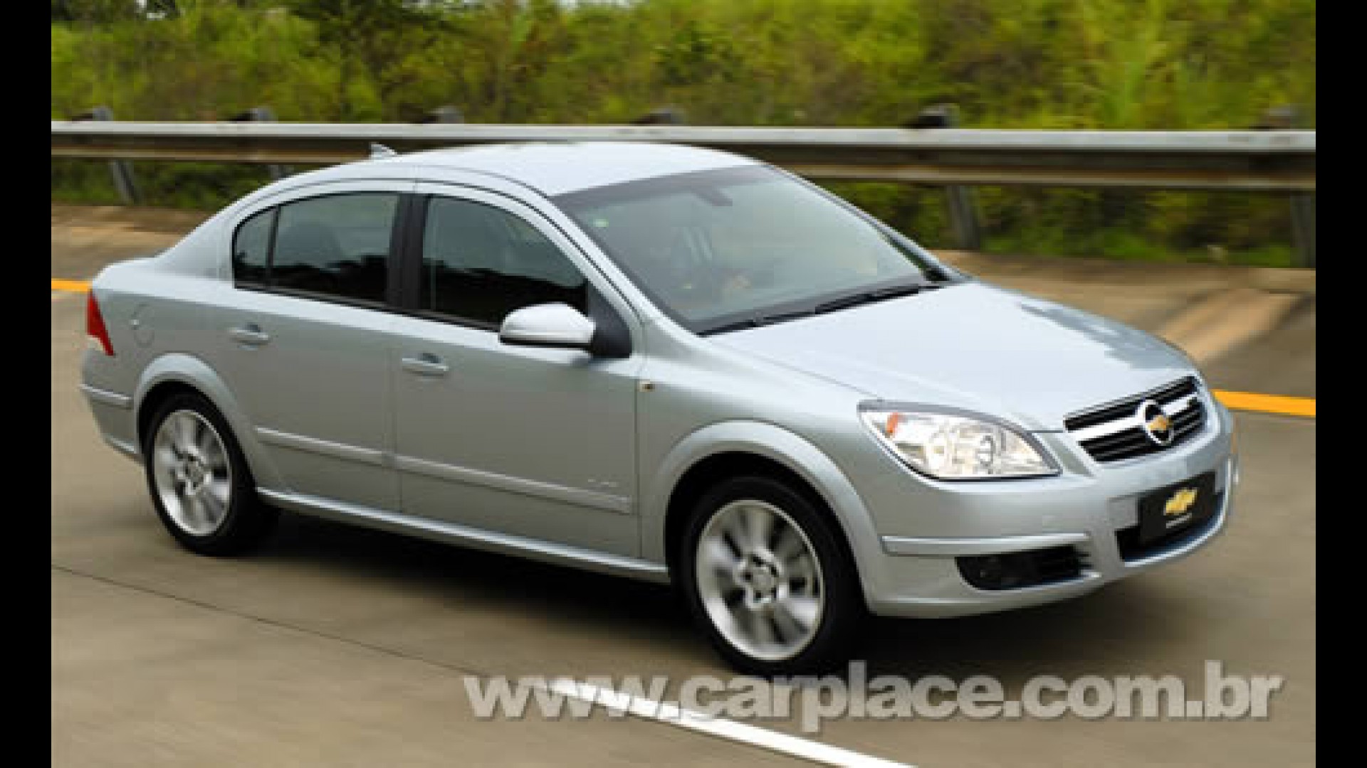 Chevrolet Vectra Elite ganha opção de motor 2.0 Flexpower e GPS de série