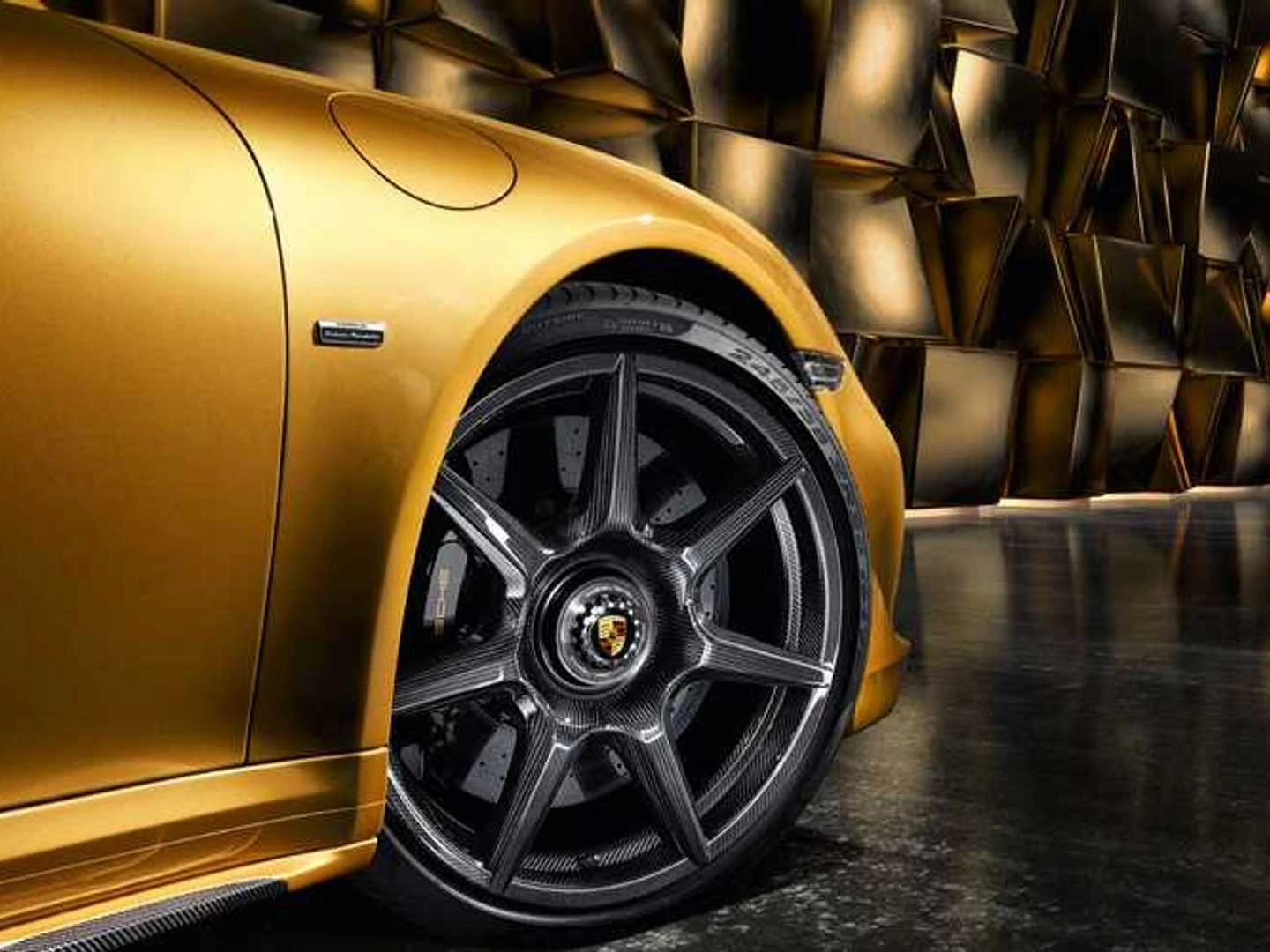 Porsche Goes Full OCD On How Its Wheel Center Caps Are Aligned