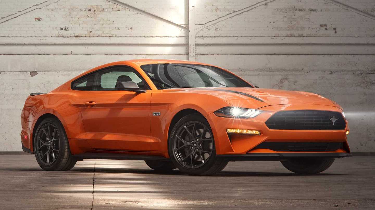 Novo Ford Mustang 2024: veja como a nova geração se compara com a antiga