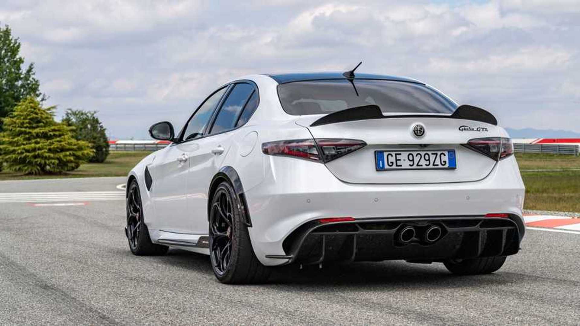 Alfa Romeo Giulia GTA, la prova della berlina sportiva definitiva