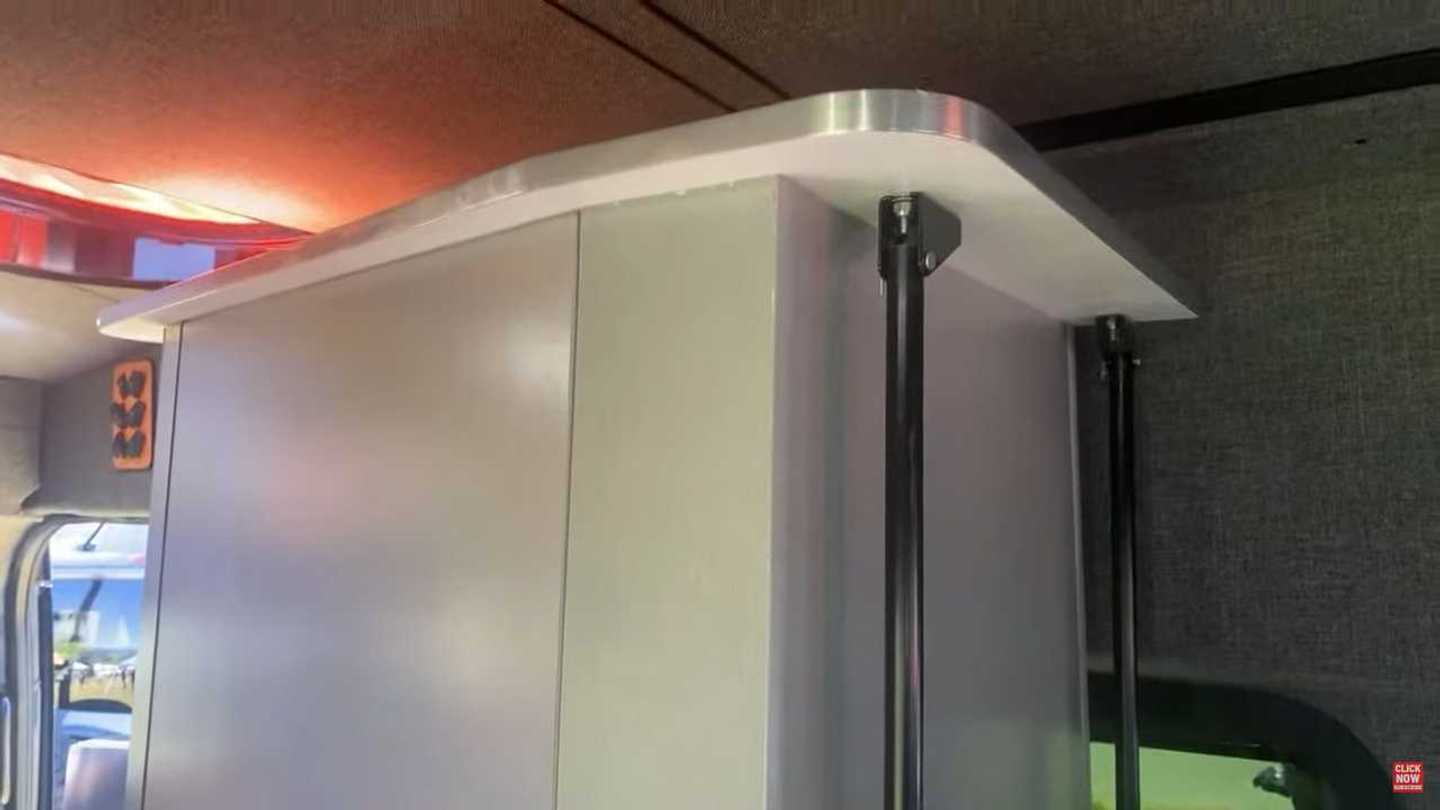 ModVans presenta dos furgonetas camper, con base Ford Transit