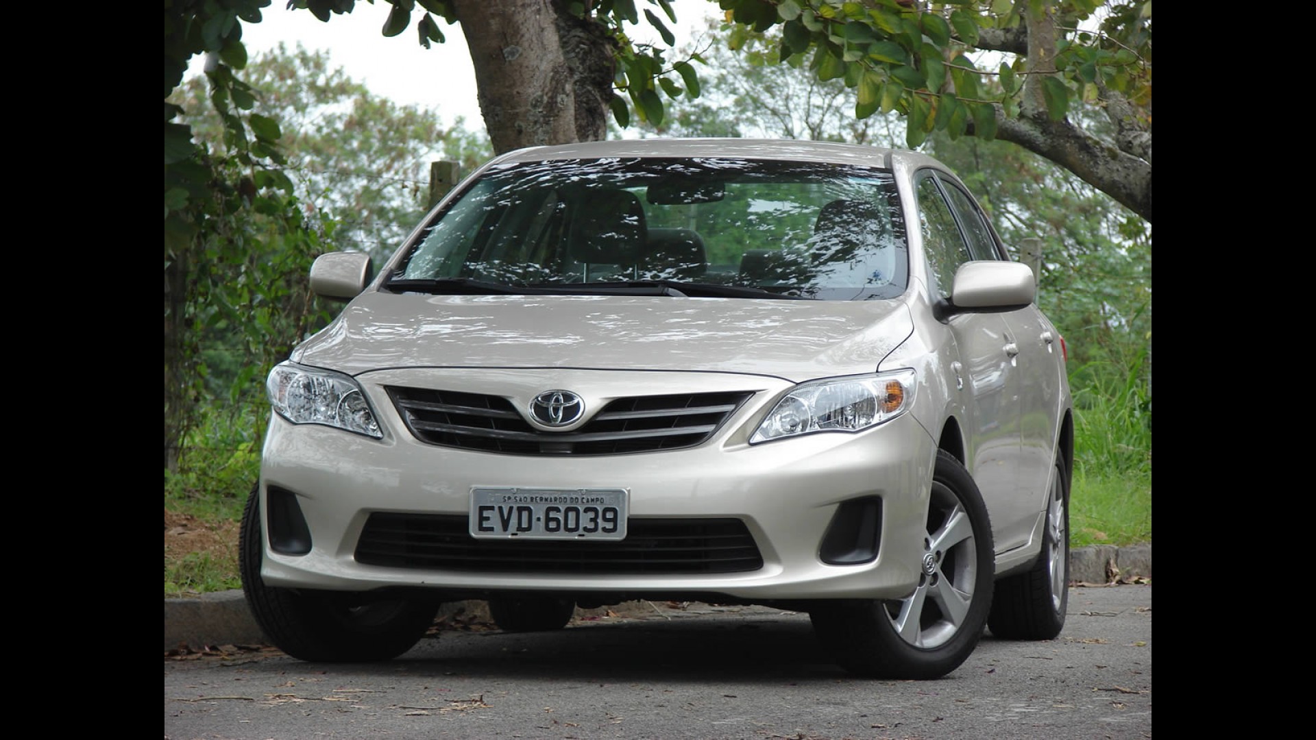Avaliação: Toyota Corolla 1.8 Dual VVTi GLi 2011