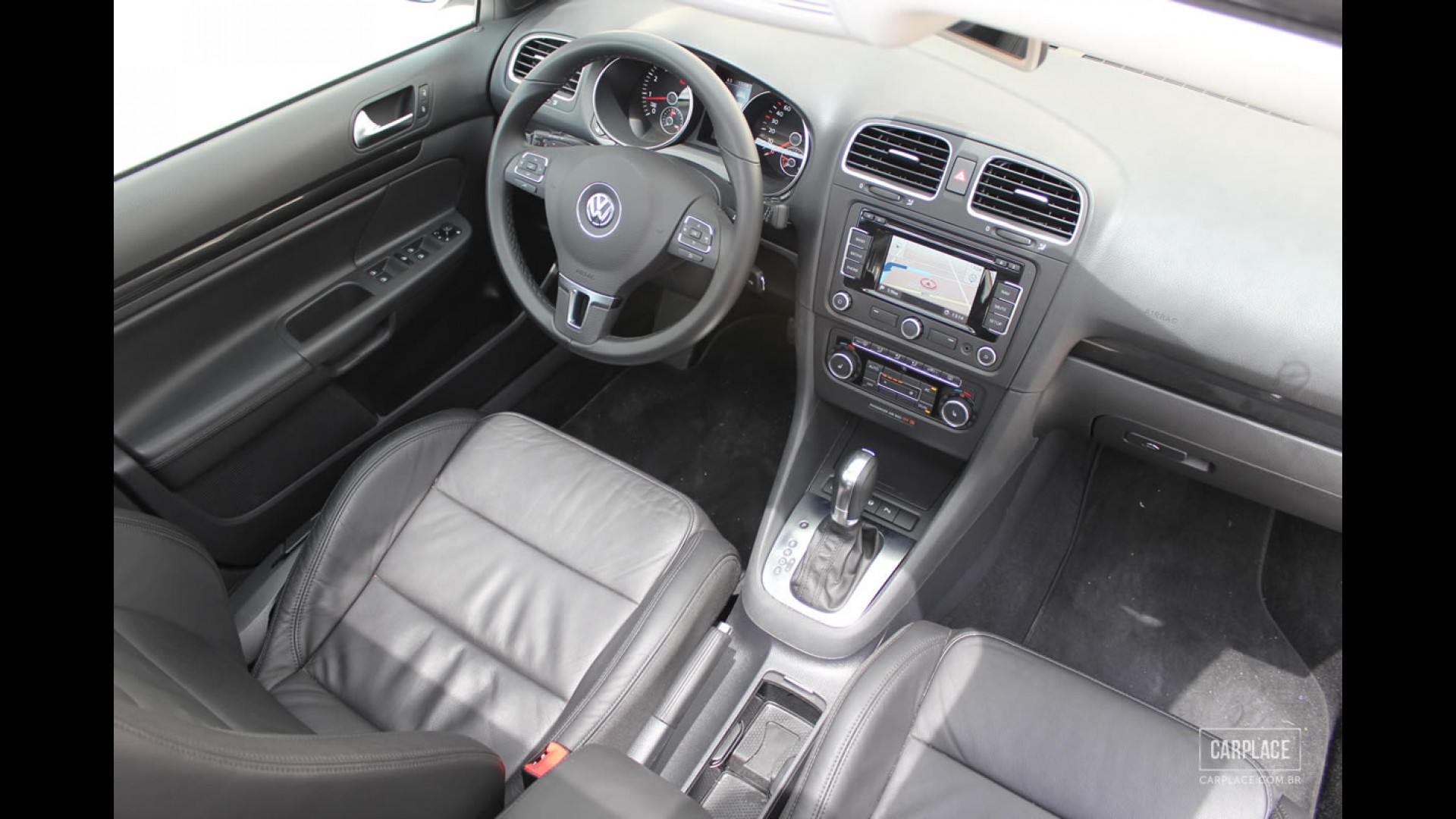 Garagem CARPLACE: Detalhes do acabamento interno do Volkswagen Jetta ...