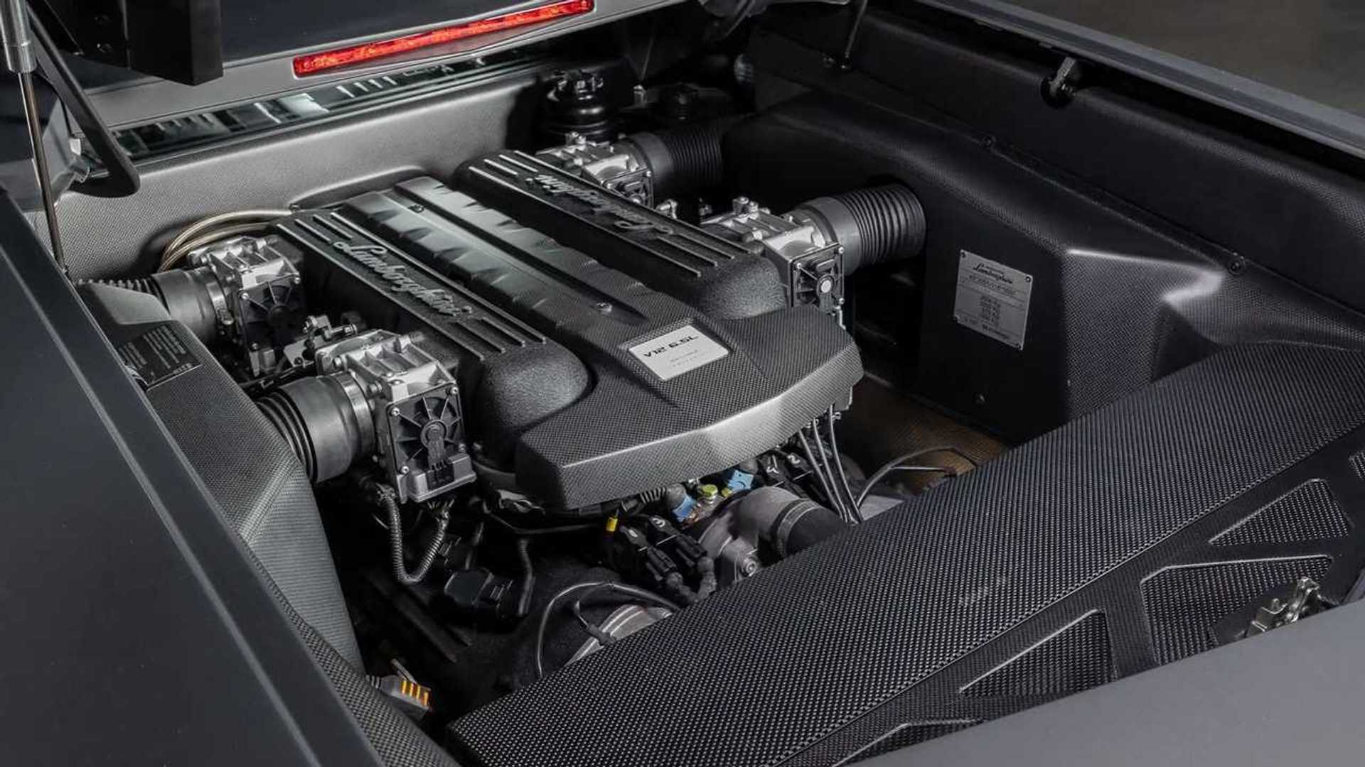 Lamborghini Reventon: Sadece 110 kilometrede!