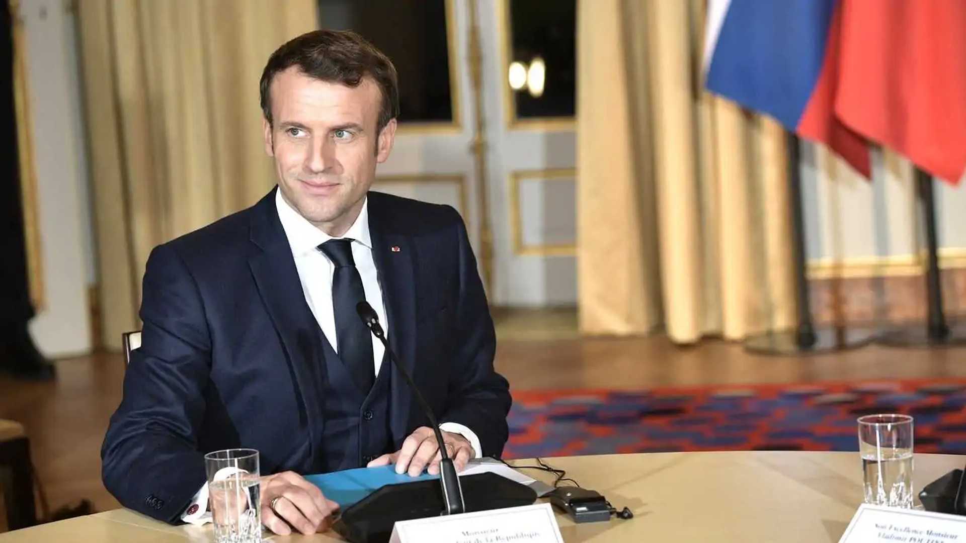 Auto elettrica a 100 euro al mese: la Francia va avanti sul piano
