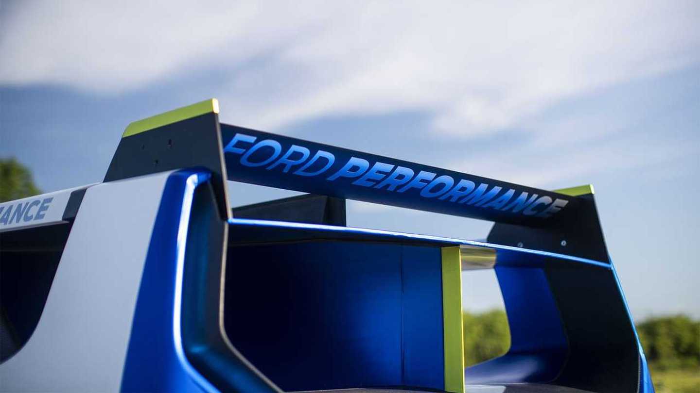 Ford Transit Supervan, video, prova, motori, accelerazione