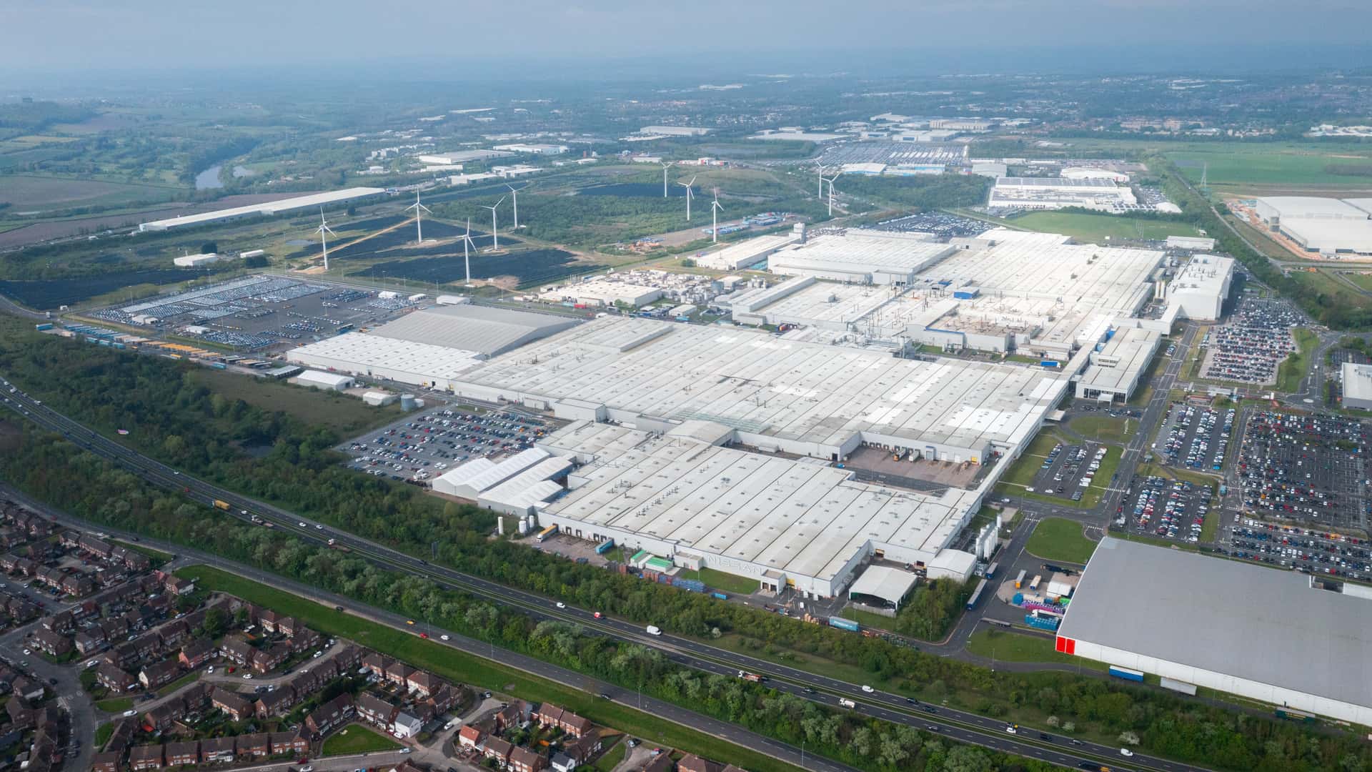 Nissan sounds the alarm: Outdated EV mandate could stall UK car industry