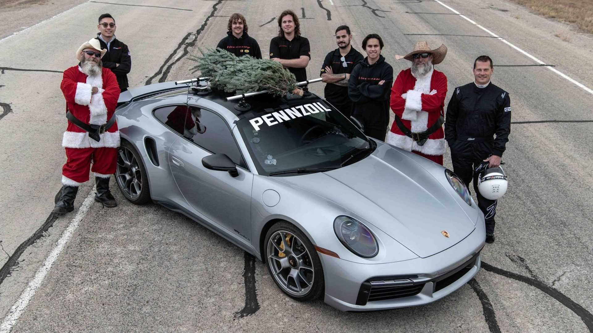 Porche Largo Decorado Para Navidad Porsche Se Viste De Navidad Contigo