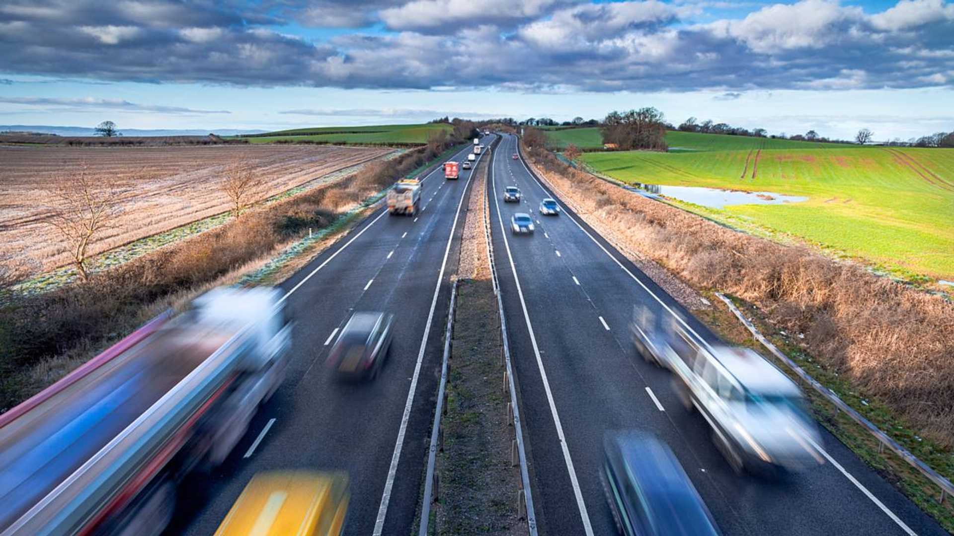 UK: Heavy traffic expected over last bank holiday before Christmas