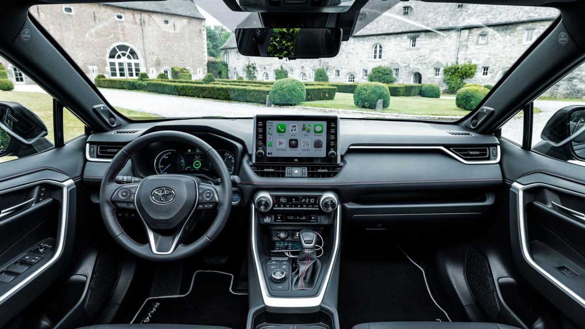 Toyota RAV4 ibrida plug-in, la prova dei consumi reali