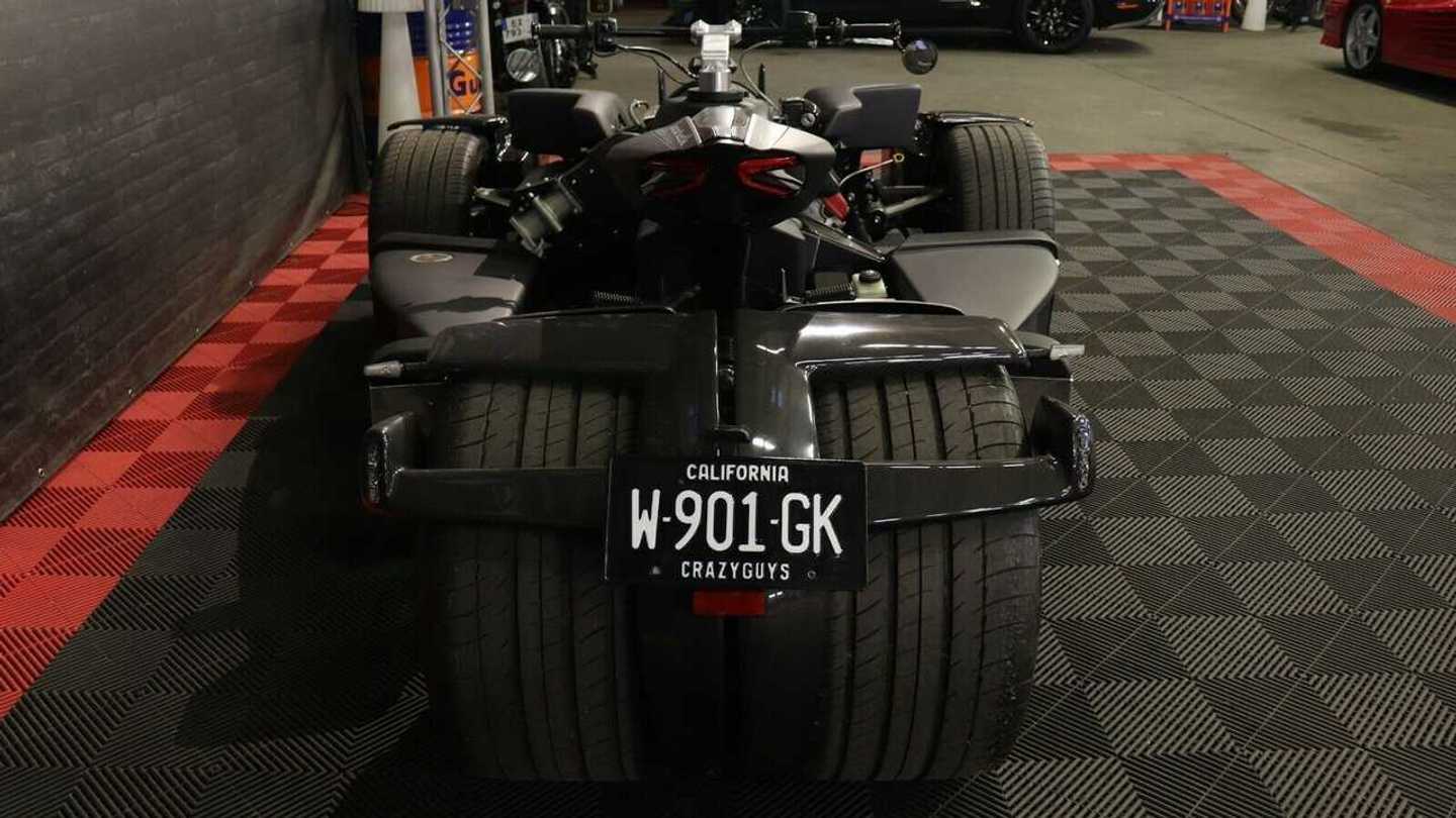 Ce Lazareth Wazuma V8M de 460 ch est à vendre