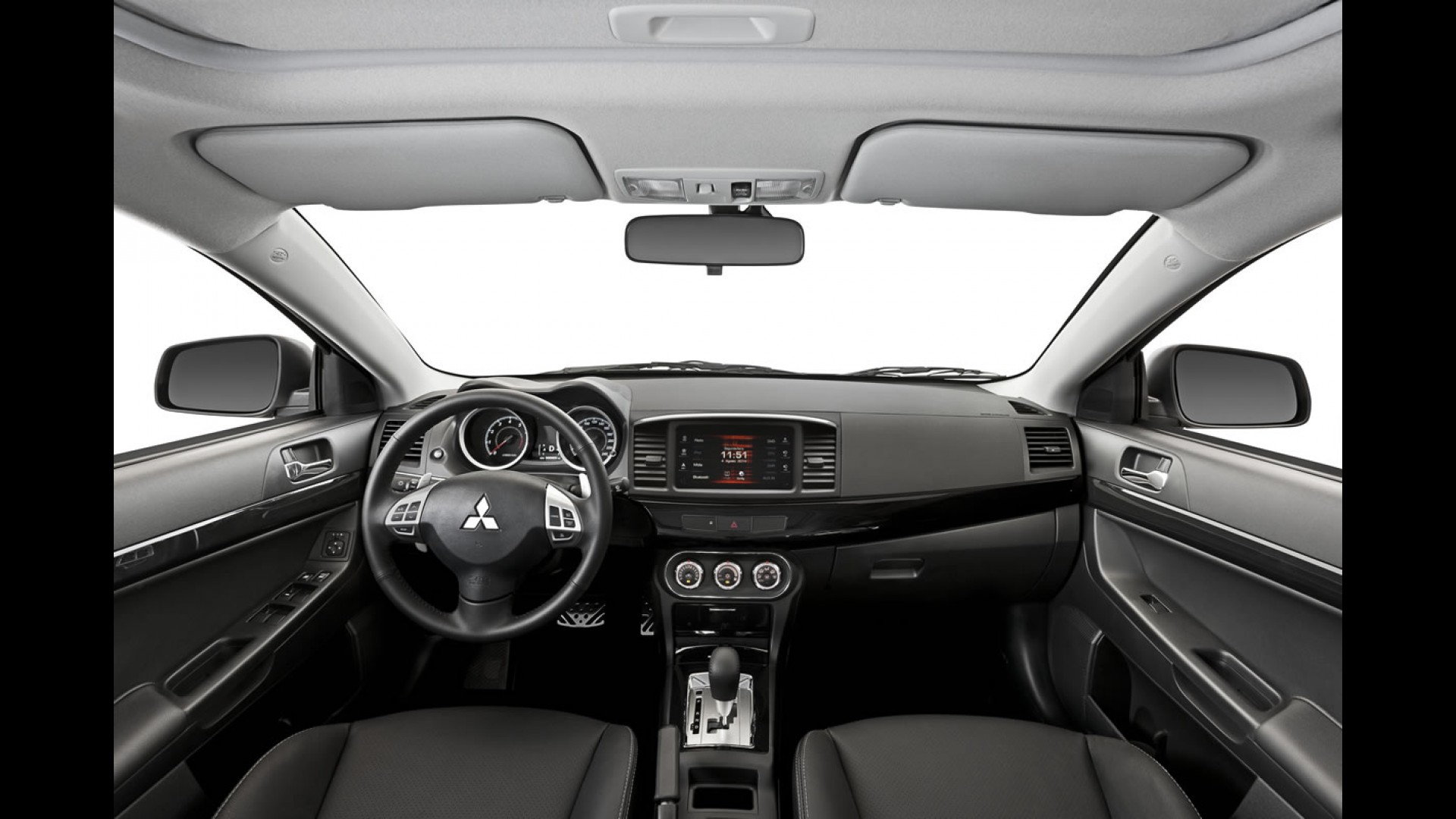 Mitsubishi Lancer ganha nova versão HLE adaptada ao gosto brasileiro