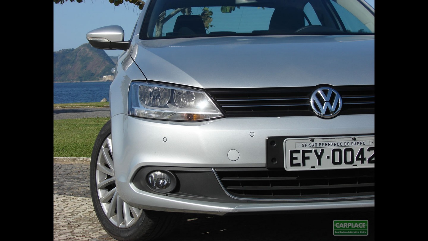 Avaliação - Volkswagen Jetta 2.0 TSI Highline 2011 - Veja detalhes em fotos