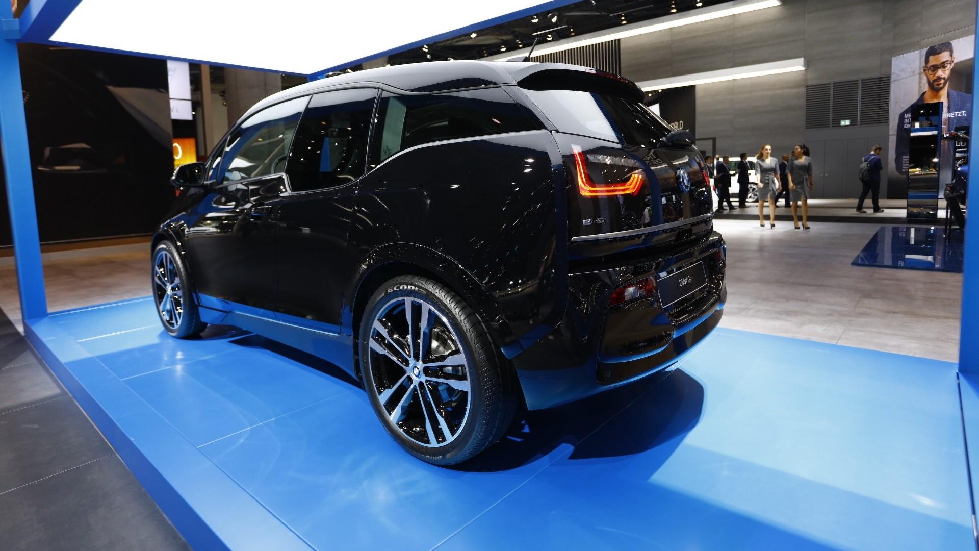 2018 BMW i3s Is A Sportier City EV, With A $500 TurboCord