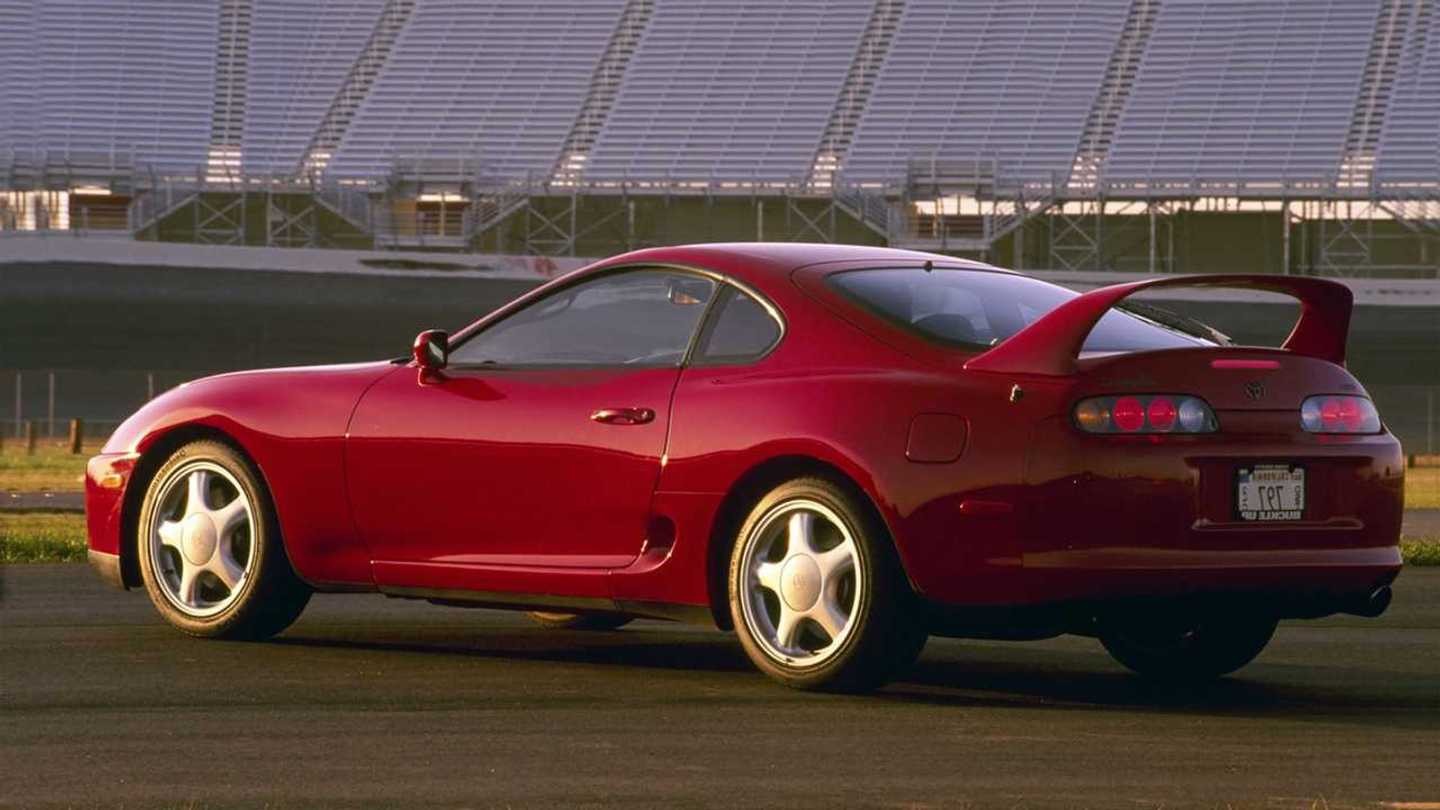 2020 Toyota Supra vs. Supra MK4: Farkları Neler?