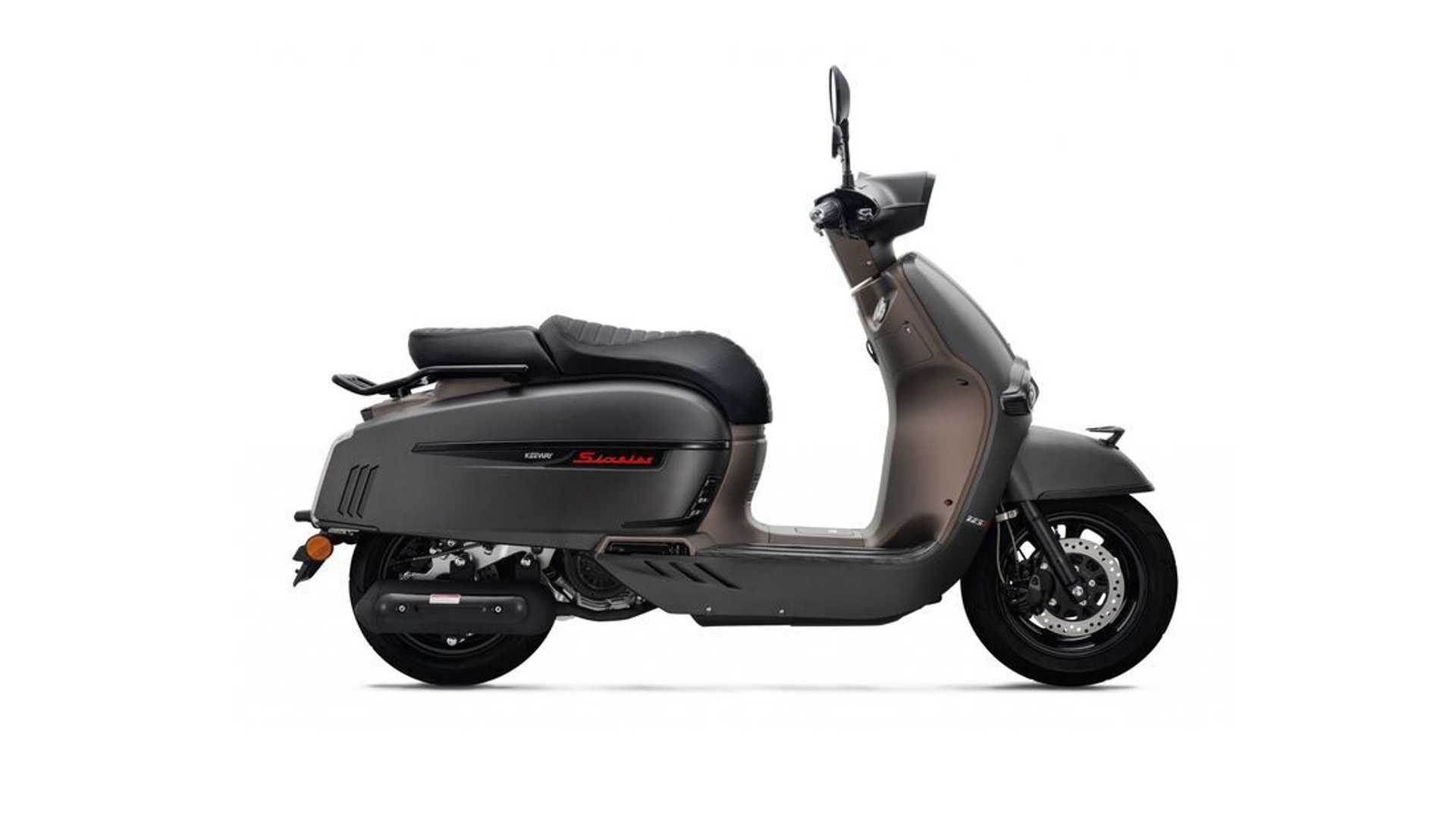 Keeway incorpora los modelos Sixties 125 y 300 a su gama europea