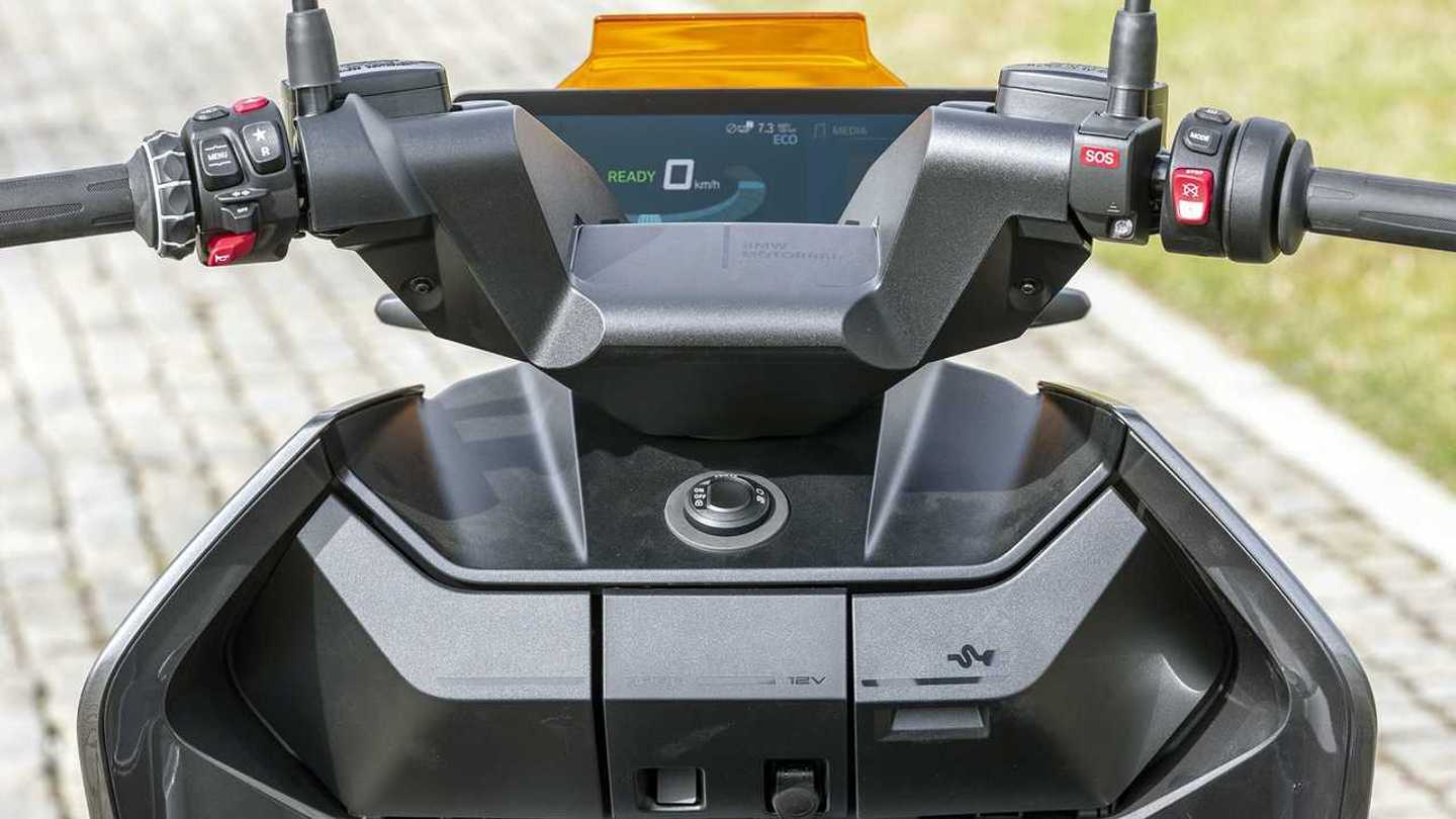 2022 BMW CE 04 First Ride Review