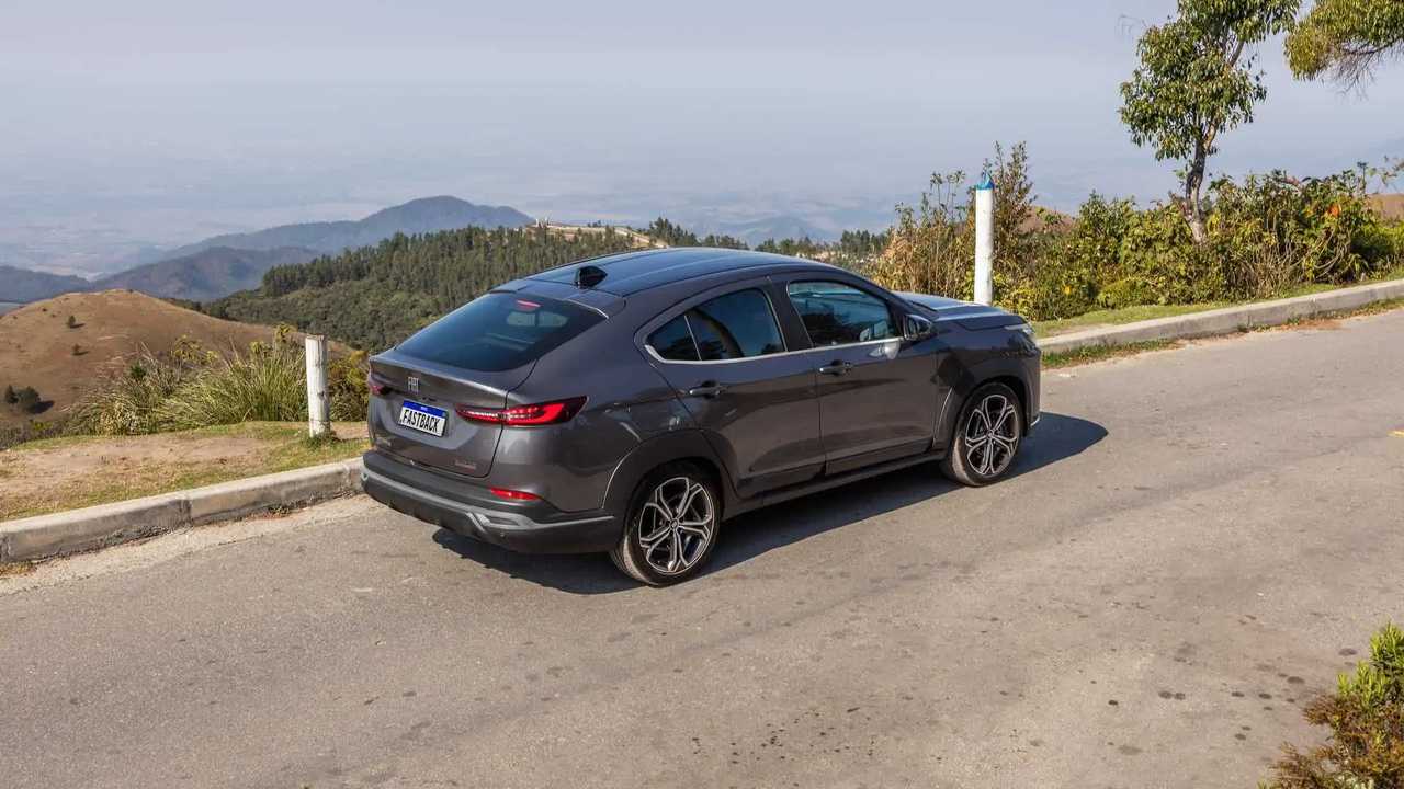 Fiat Fastback Impetus 2023: por que esta é a melhor versão do SUV-cupê?