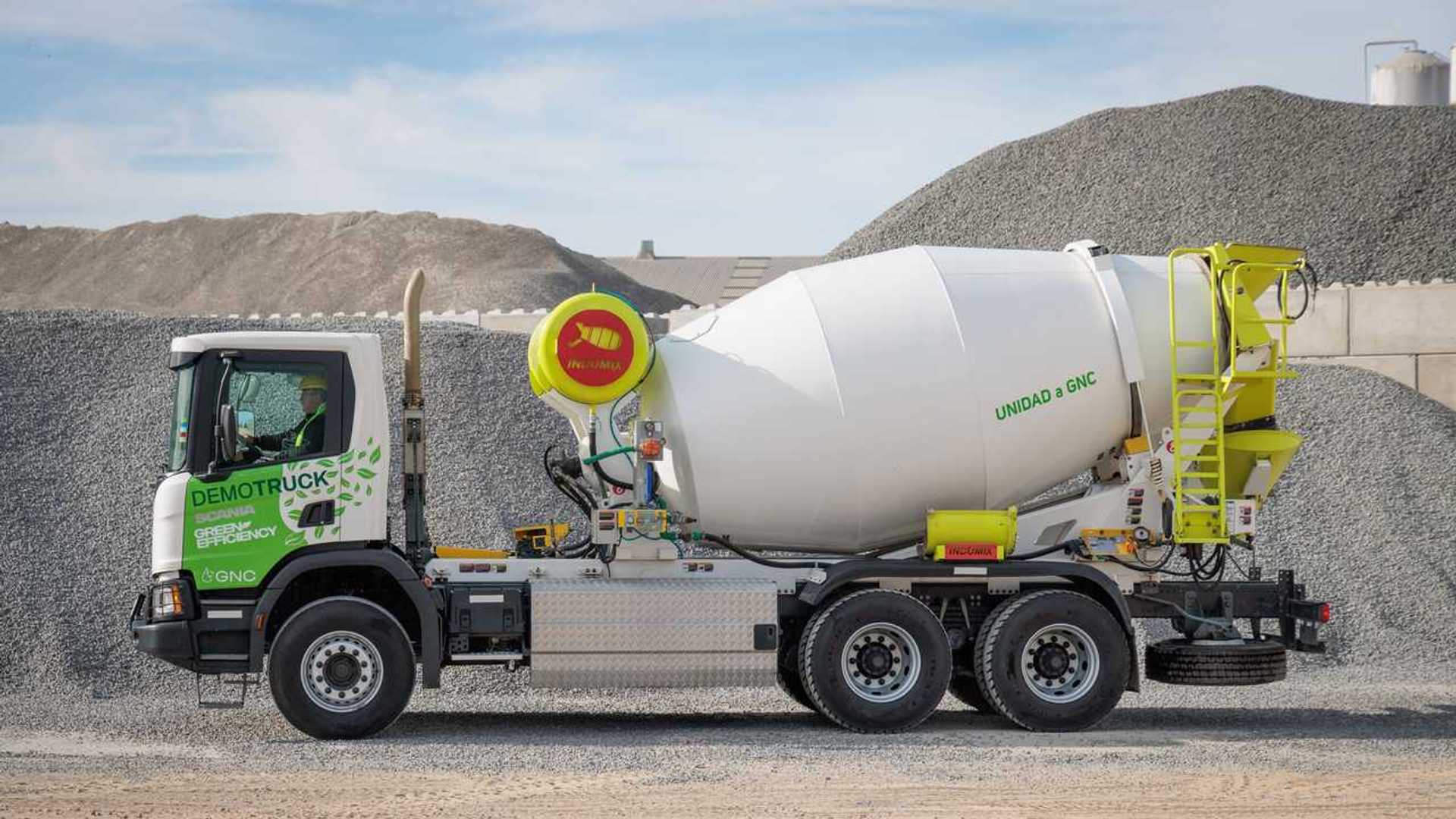 Contacto en Pilar: Scania XT P340 B6x4 GNC Hormigonero