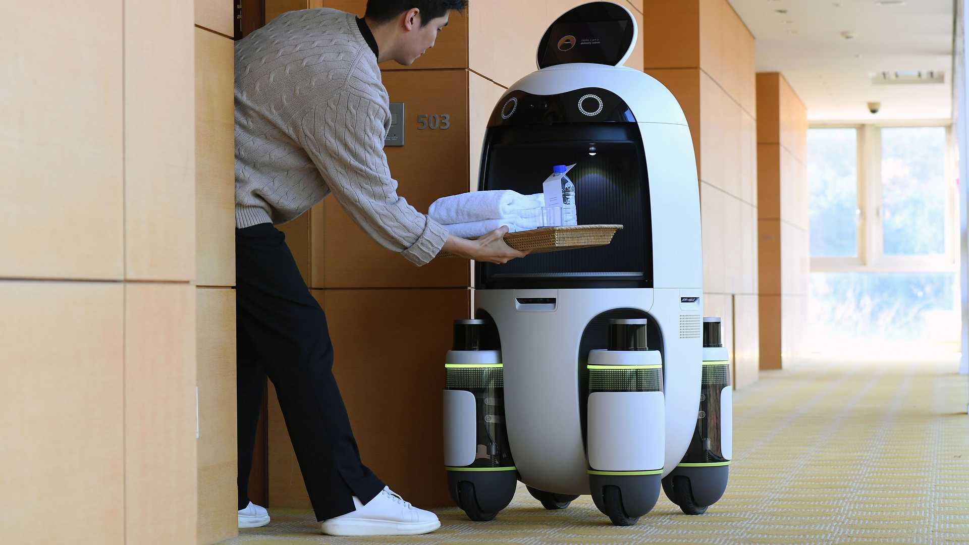 Hyundai stellt autonomen Hotel- und Liefer-Roboter vor