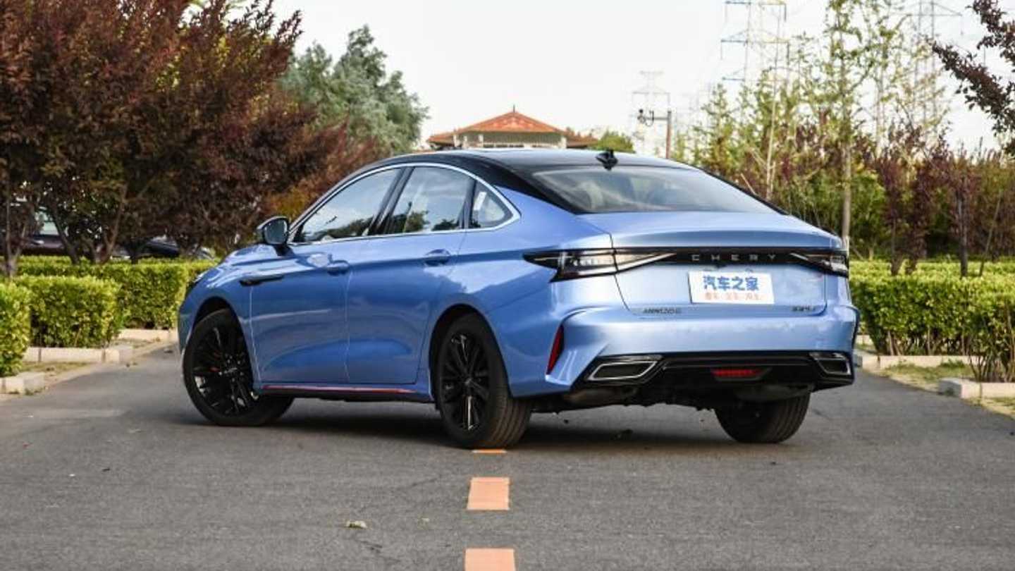 Novo Chery Arrizo 8 2023 estreia como anti-Accord e Camry