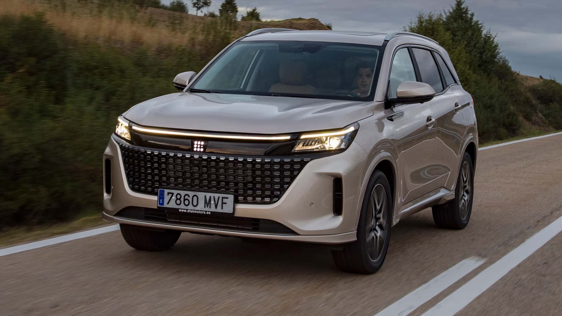 DFSK E5: probamos el SUV etiqueta 0 de siete plazas más barato