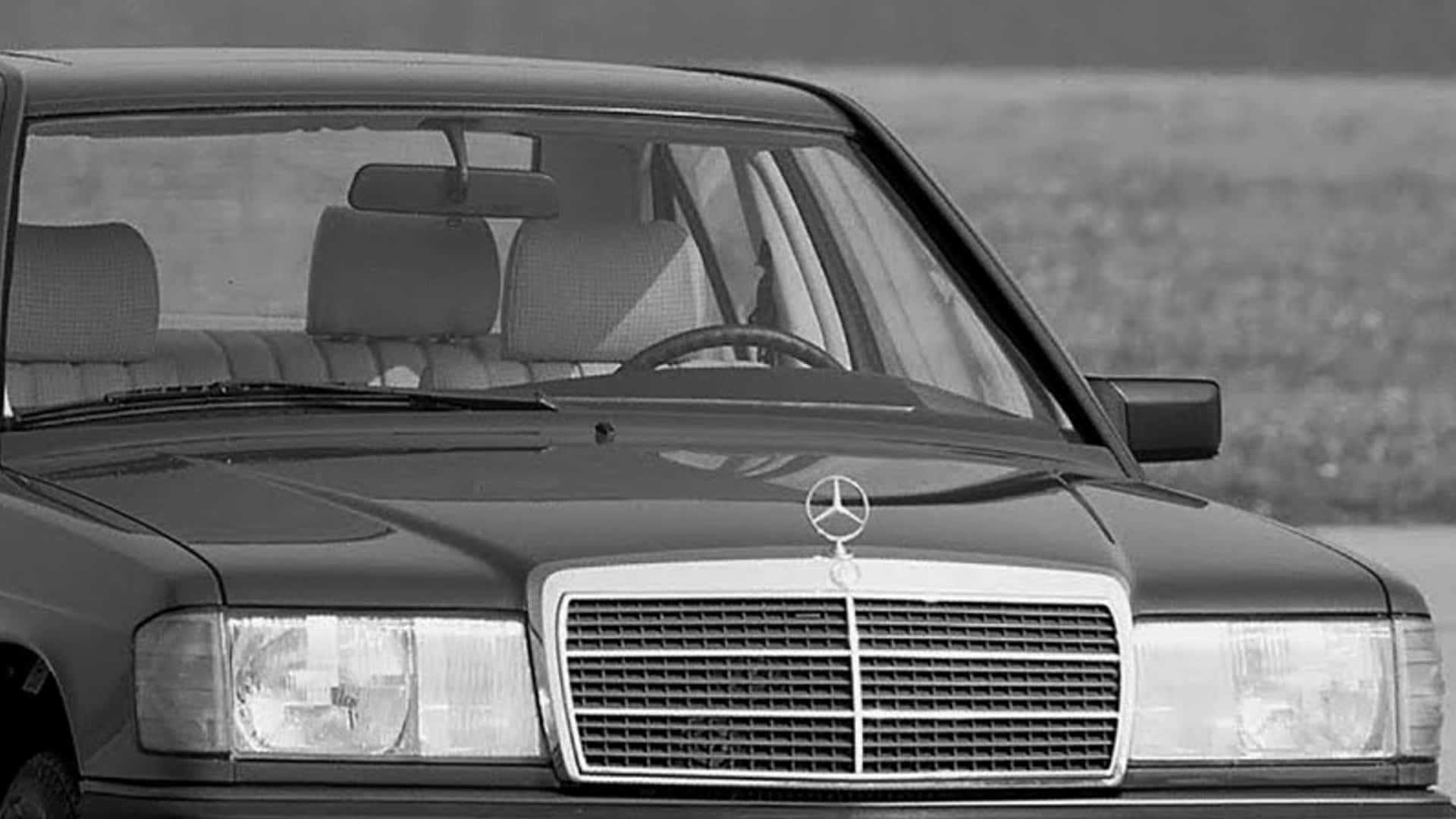 Így tesztelték anno a Mercedes-Benz 190 E-t