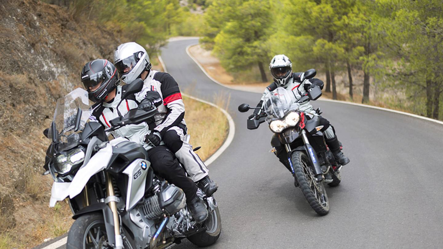 Cardo Systems Unveils an Updated PACKTALK Comms System