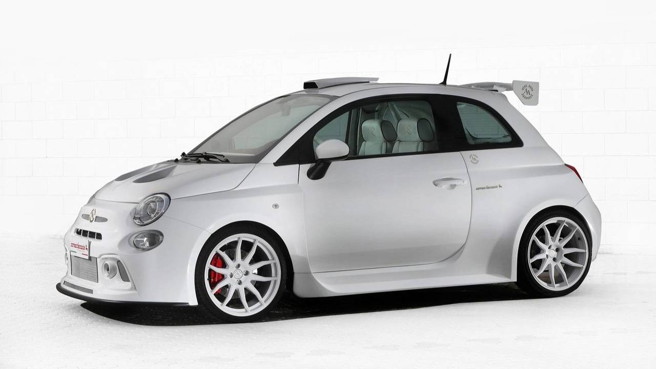 Romeo Ferraris Cinquone Qatar - La Fiat 500 de tous les extrêmes