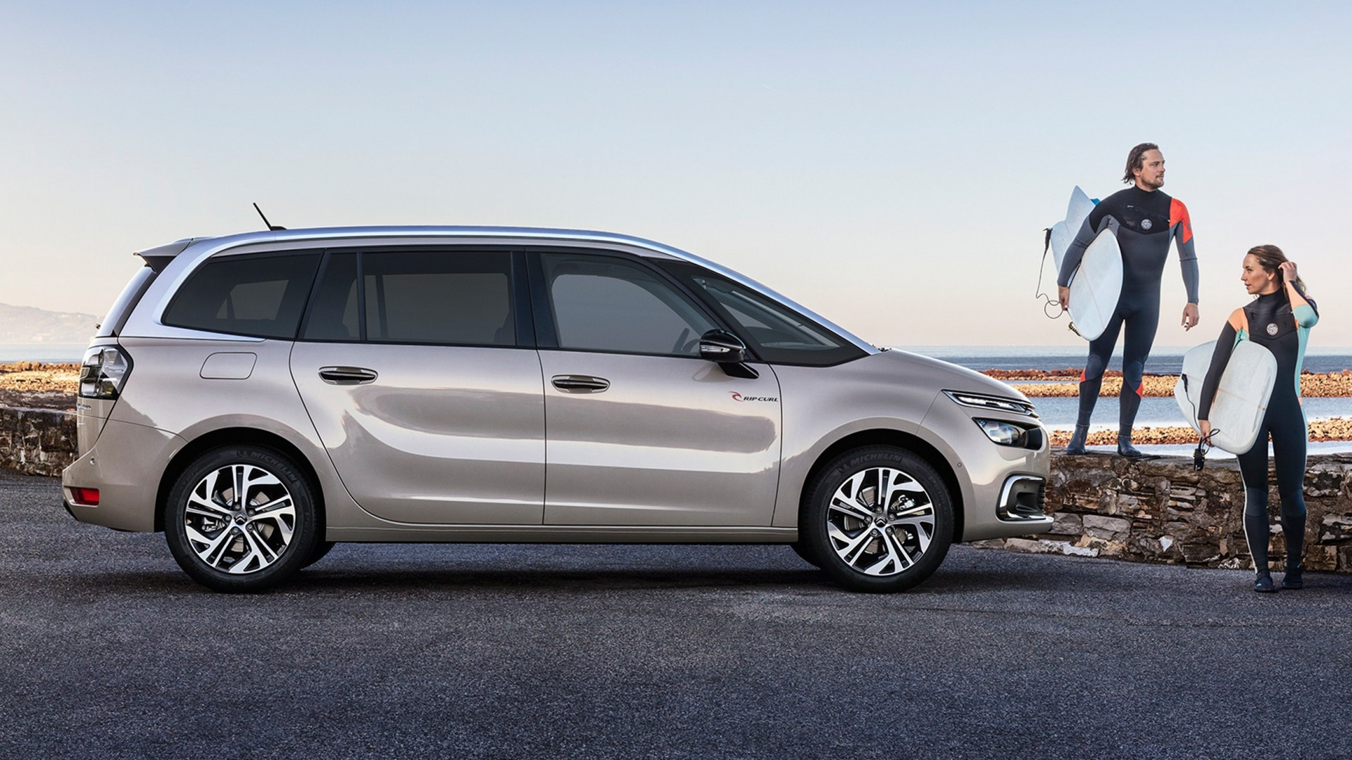 Citroen, SpaceTourer è il nome per monovolume e furgoncini