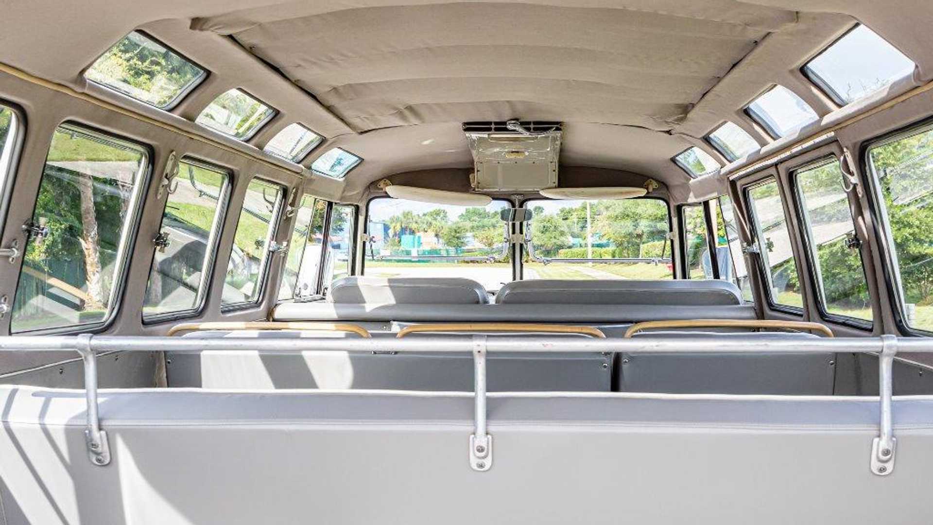 Get Blasted To The Past In A 1963 Volkswagen Bus | Motorious