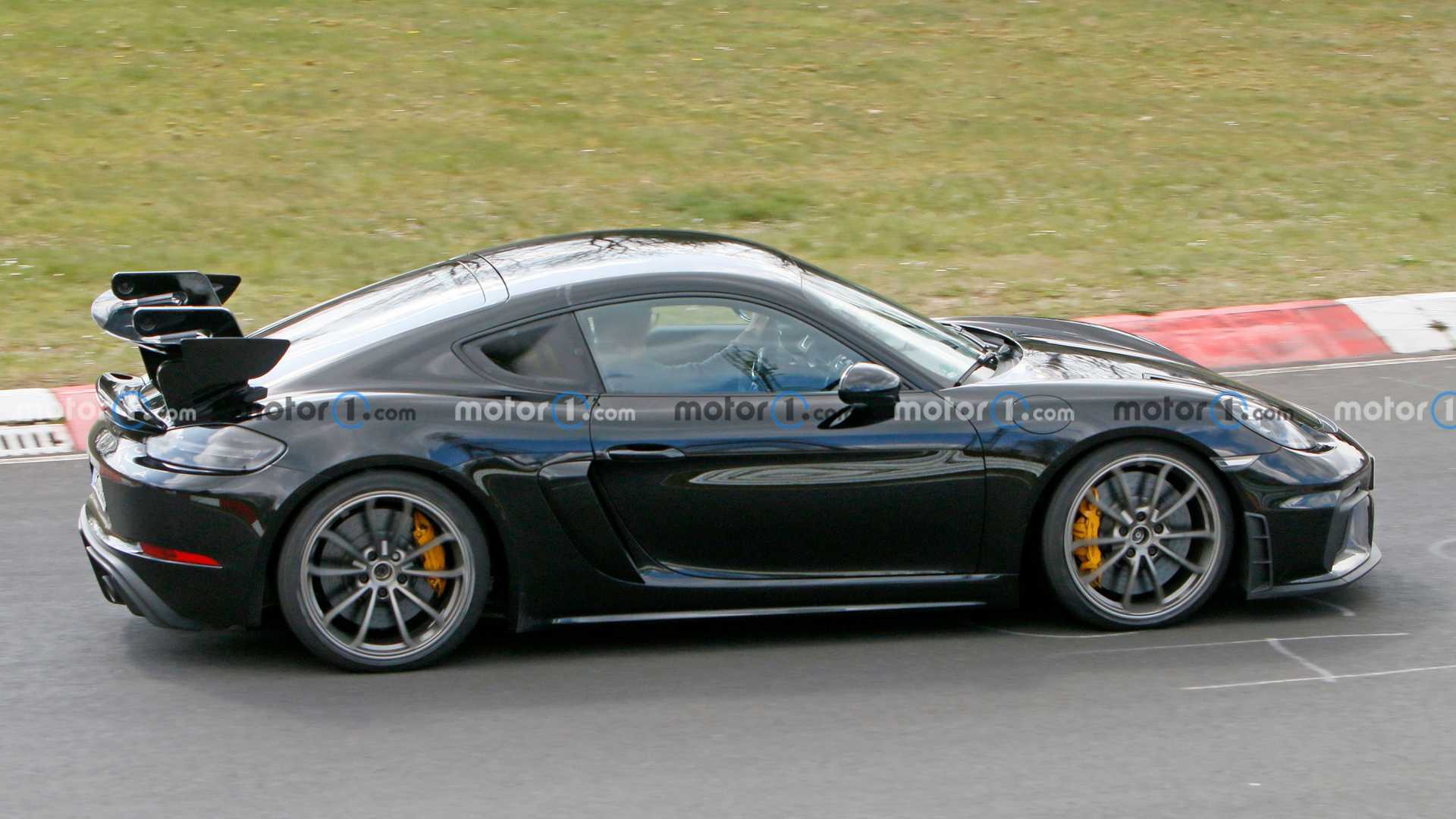 La Porsche 718 Cayman GT4 RS aperçue sur le Ring