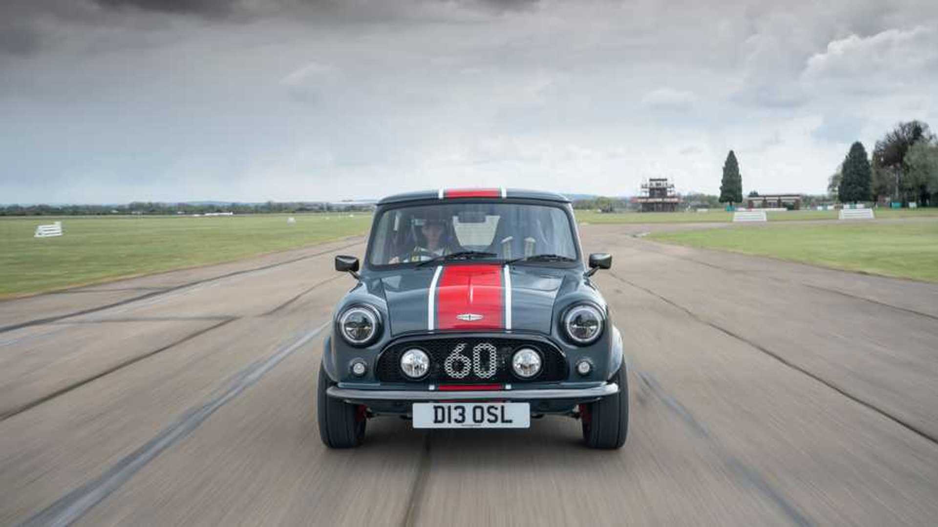 La Mini Cooper anni '60 ritorna con 126 CV e tante personalizzazioni