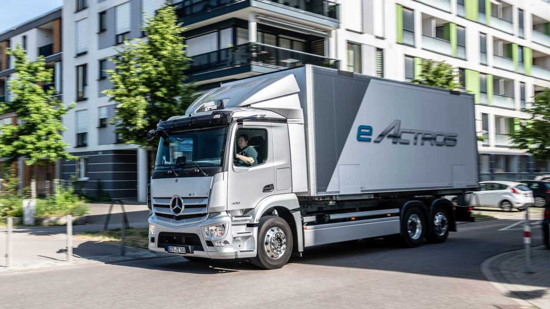 Mercedes-Benz Trucks Presents The Series-Production eActros
