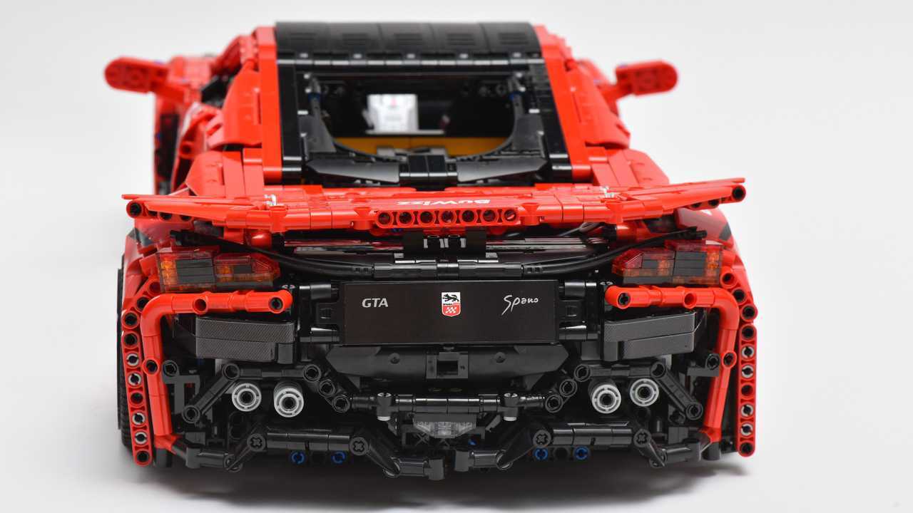El GTA Spano a escala 1:8 es el nuevo Lego más rápido del mundo