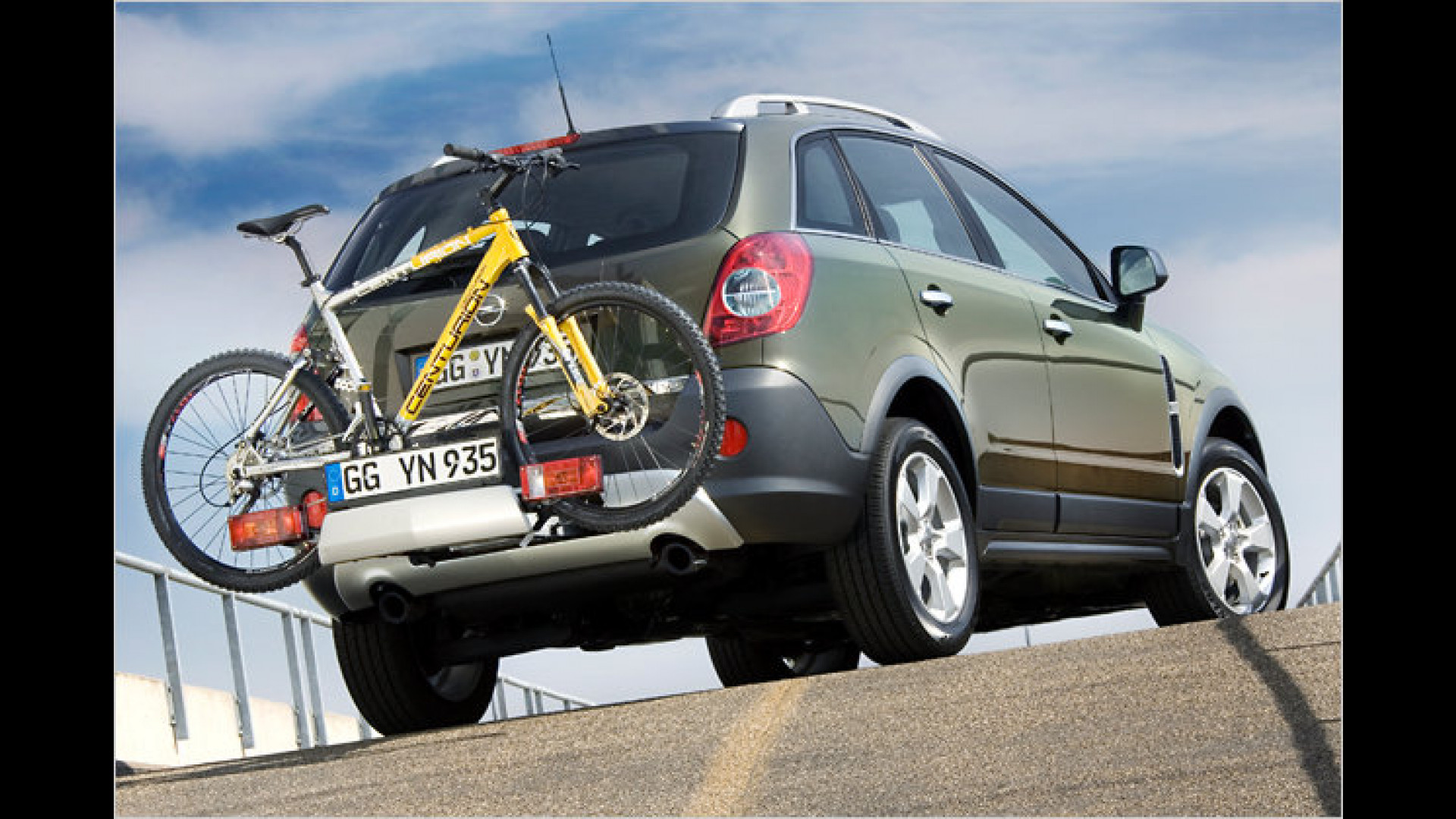 Opel FlexFix-System: Schubladen-Fahrradträger auch für den Astra (2009)