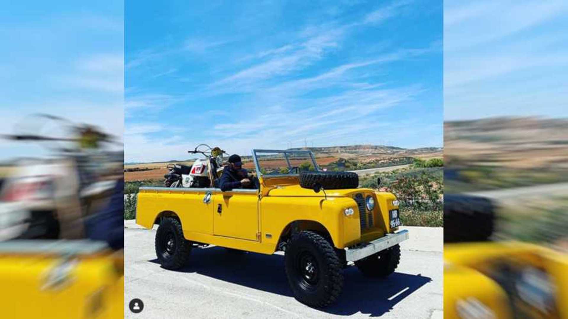 This Custom Land Rover Hauls Bikes For Deus Ex Machina