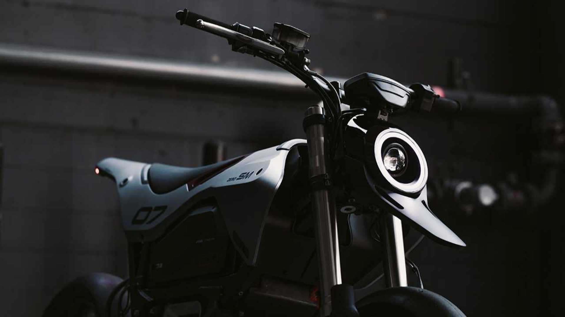 BikeEXIF's Gorgeous Custom Zero Pictures Give Us Hope