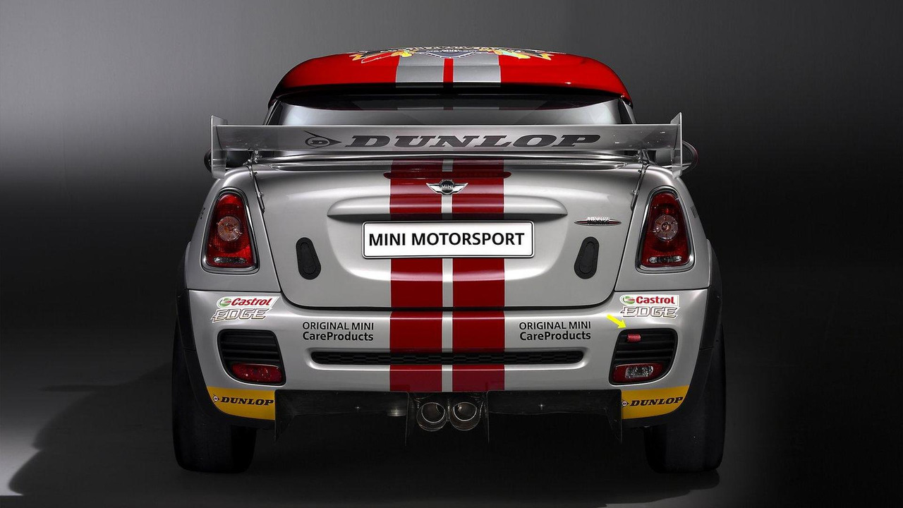 The MINI John Cooper Works Coupé Endurance racer [videos]