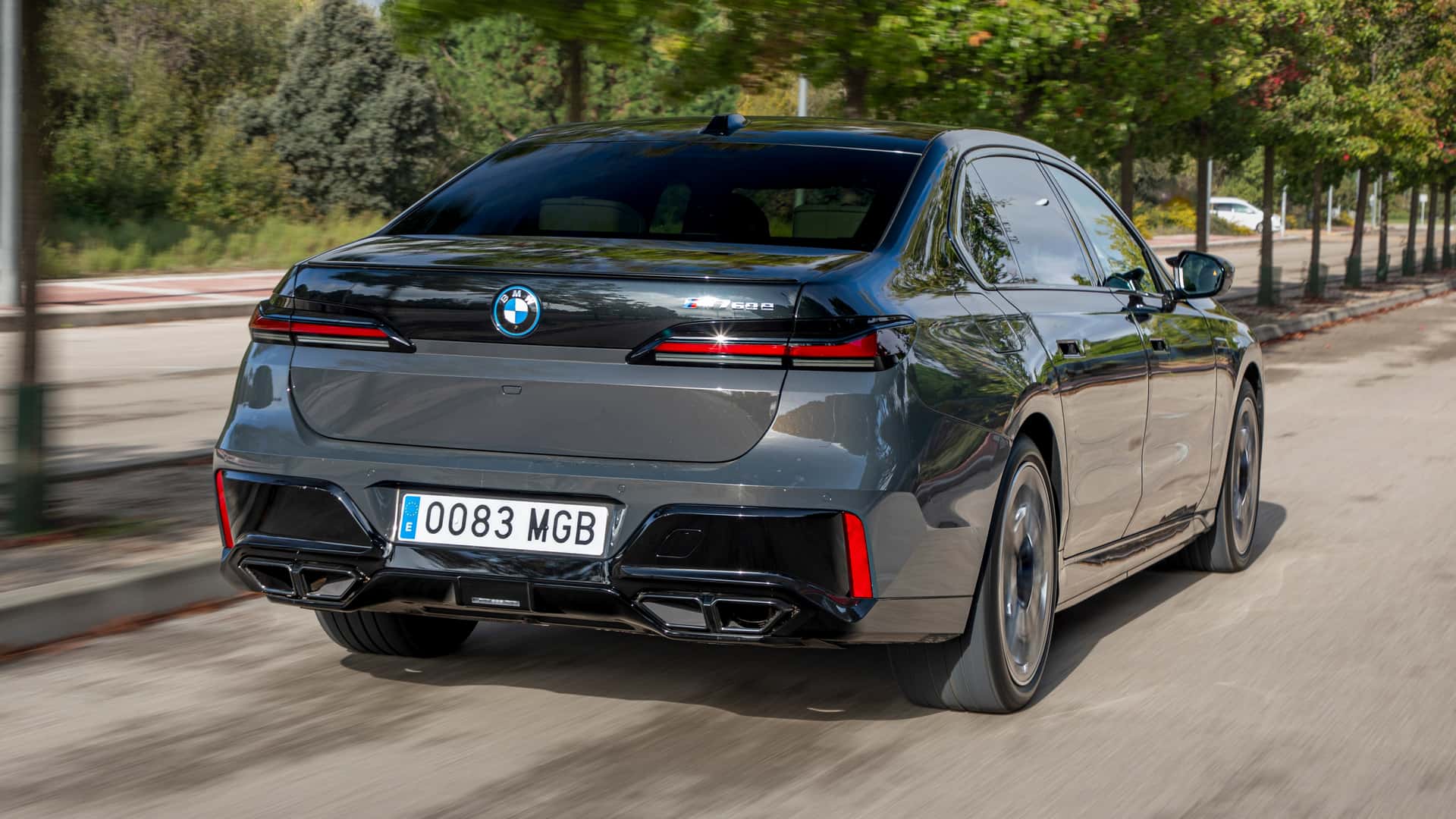 Prueba BMW M760e xDrive 2023 | BMW FAQ Club